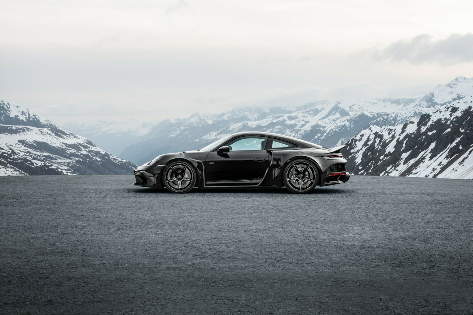 The Brabus 900 Rocket R Is A Porsche 911 Turbo S On Crack | Carscoops