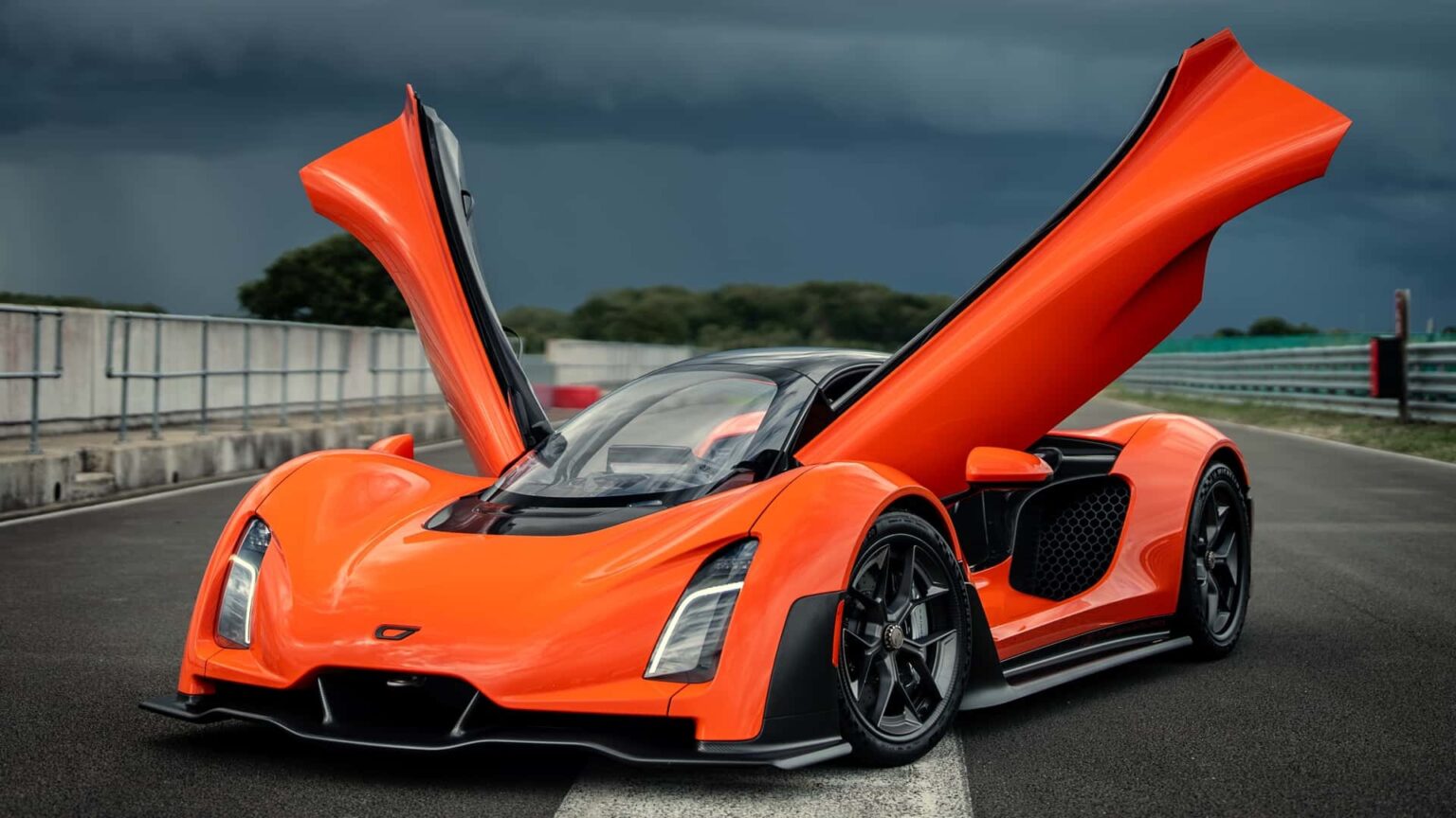 Exclusive Czinger 21C V Max Makes Public Debut At Goodwood | Carscoops