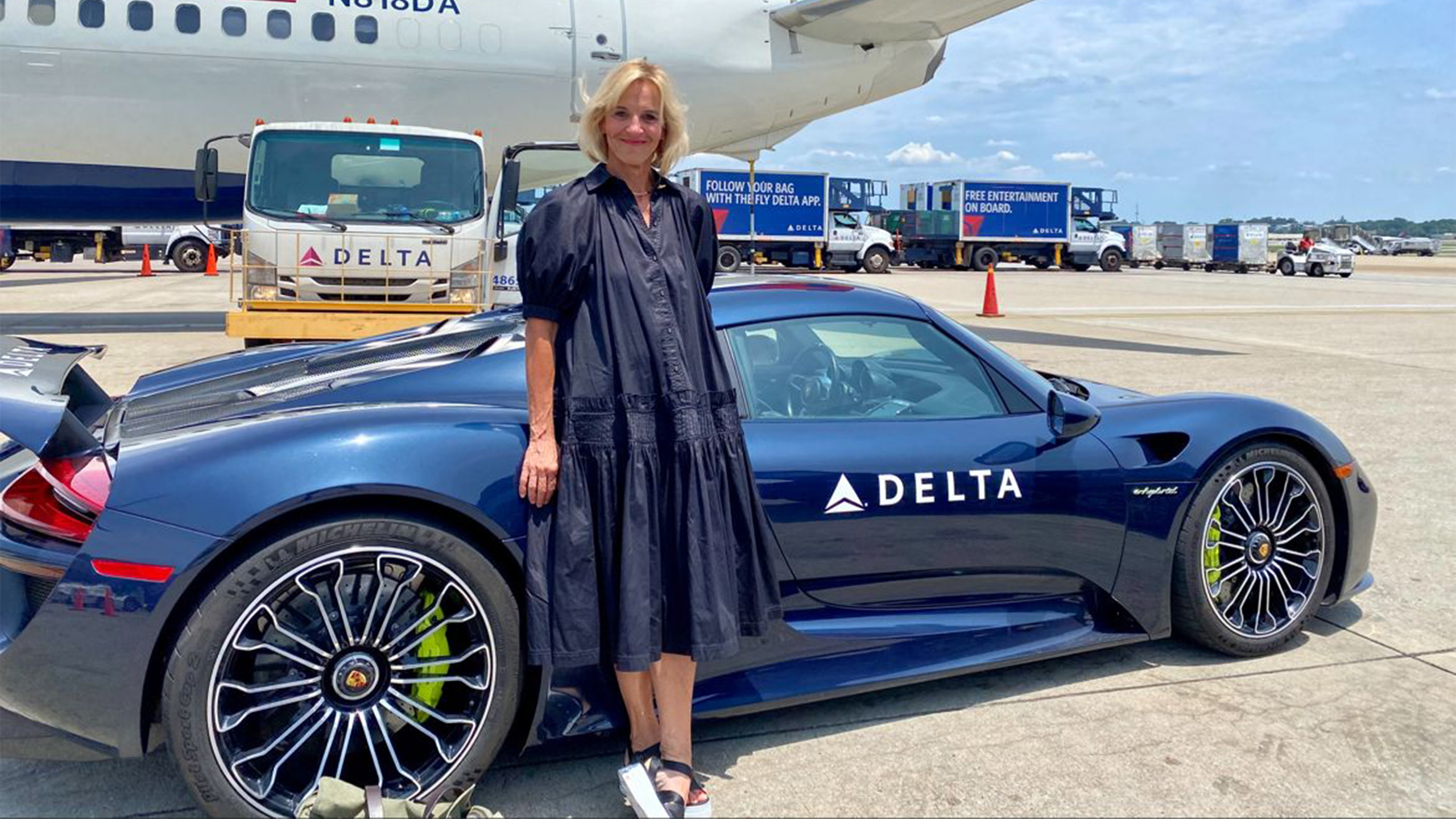 Fly With Delta And You Could Be Shuttled To Your Flight In A Porsche ...