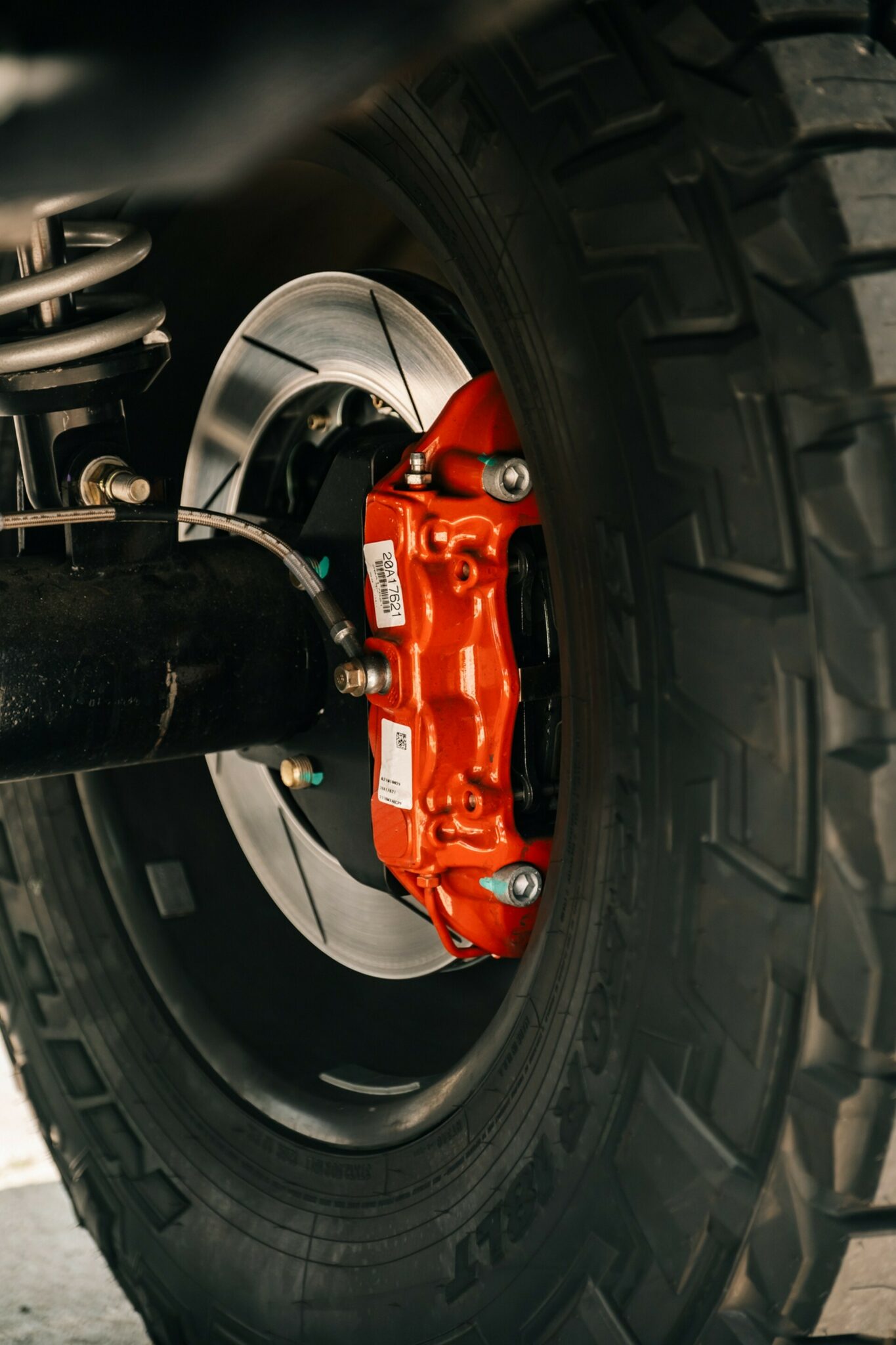 Himalaya 4×4’s Land Rover Defender 130 Restomod Ticks All The Boxes ...