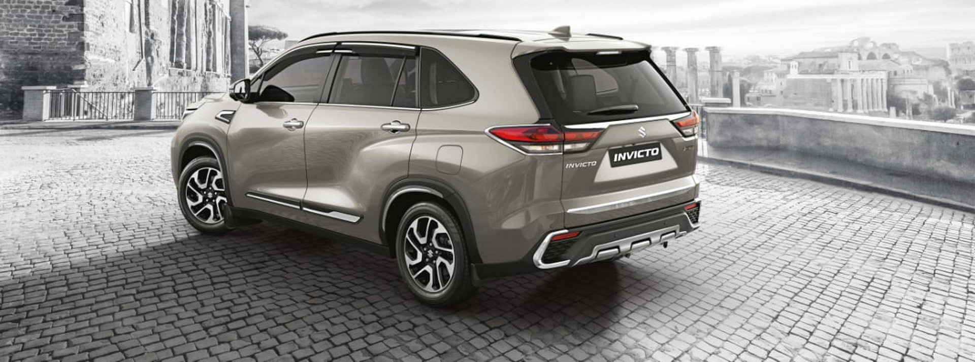 Suzuki Invicto Hybrid Minivan Is A Rebadged Toyota Innova Zenix For ...