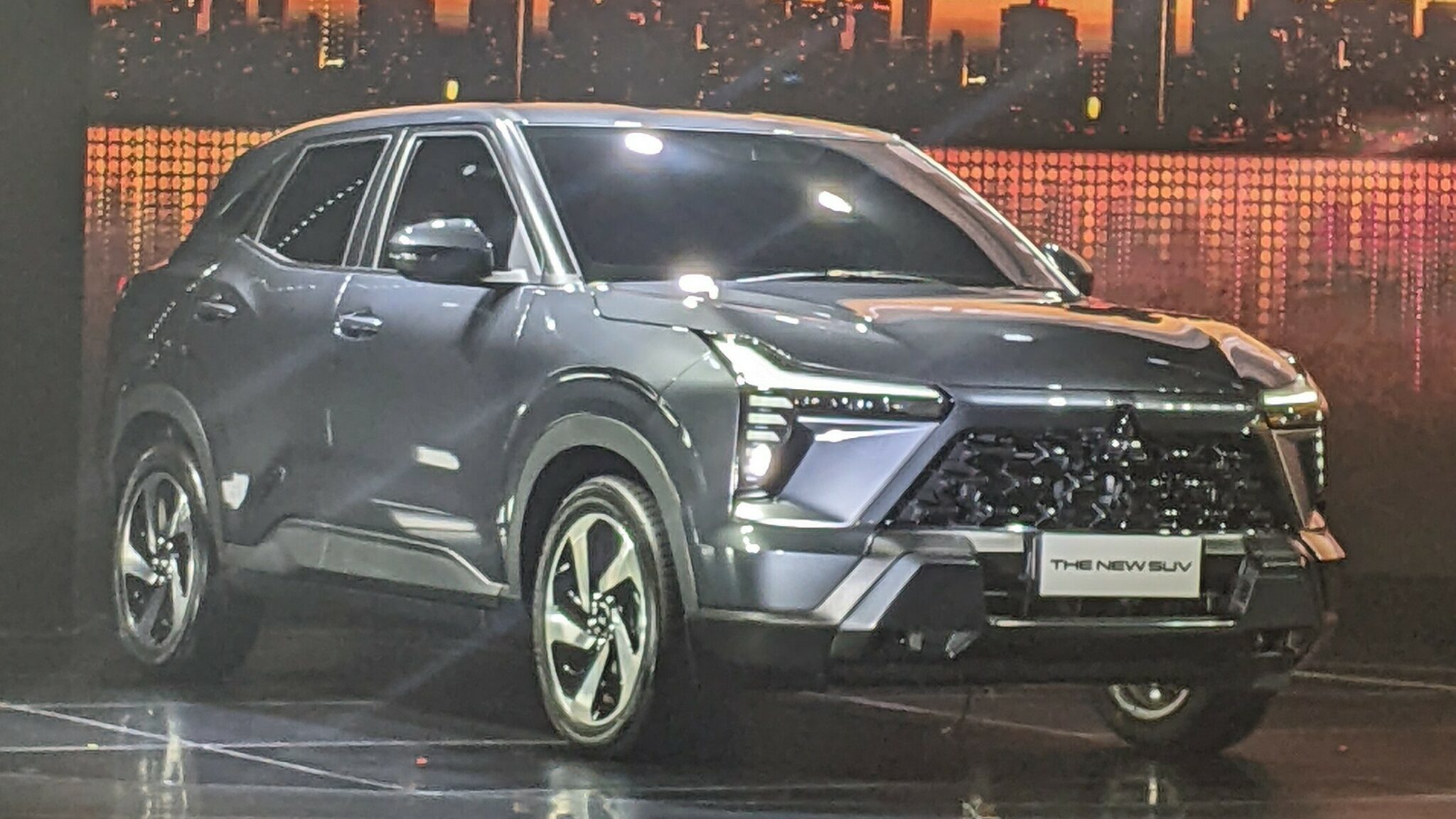 New Mitsubishi SUV Previewed In Indonesia, Debuts On August 10 | Carscoops