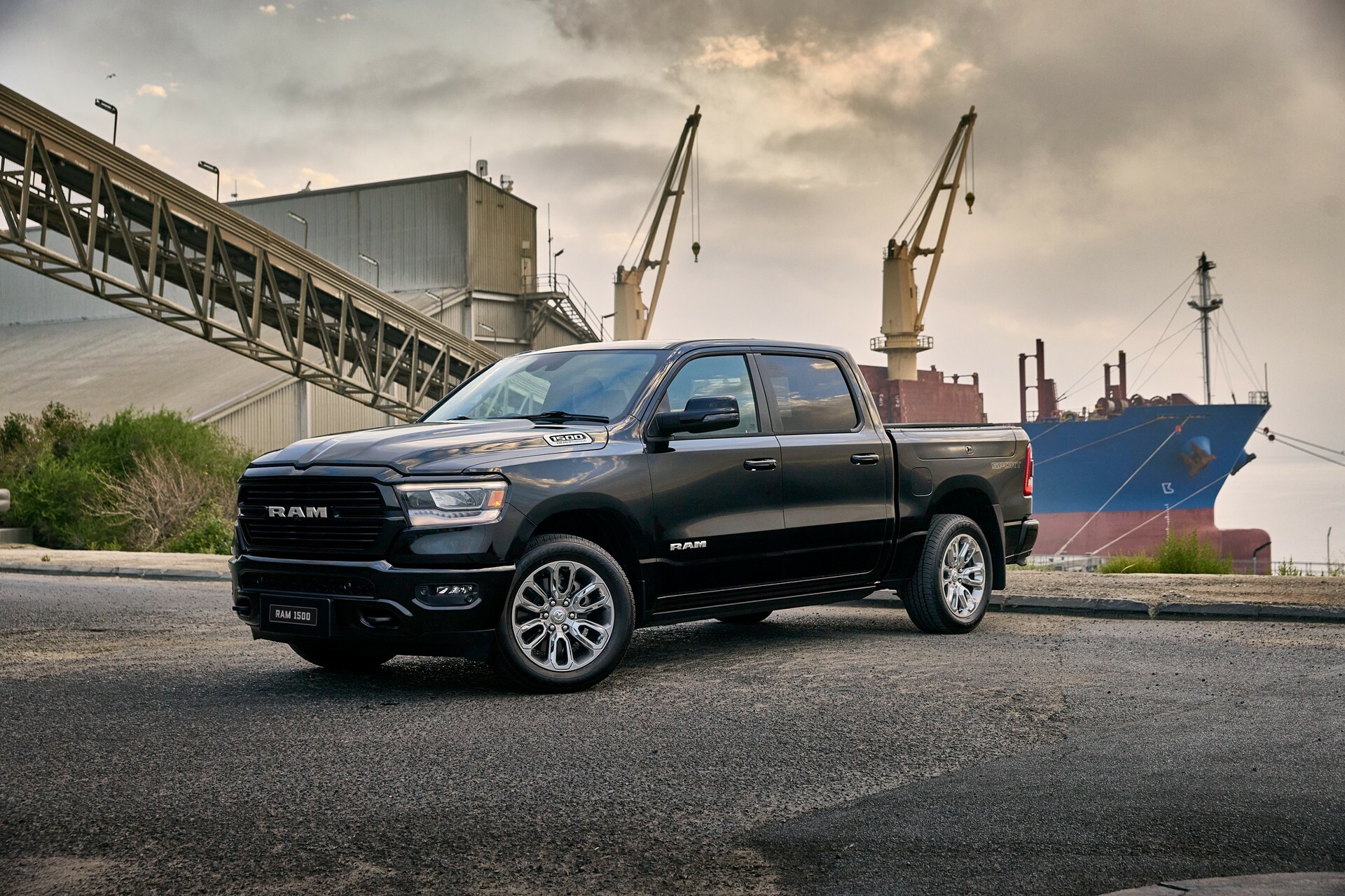 Ram 1500 Laramie Sport Joins Aussie Line-Up With Familiar 5.7-Liter ...