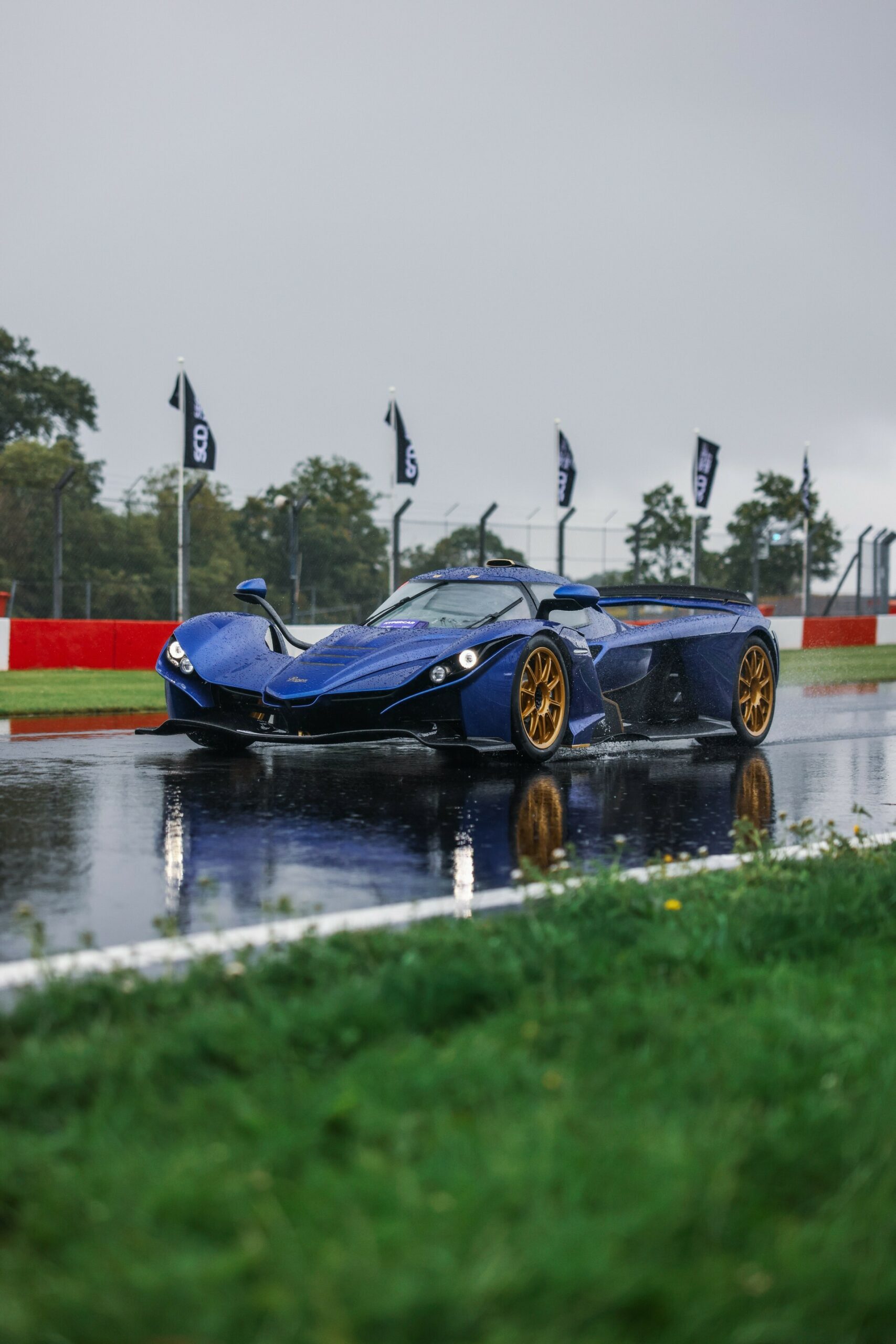 $1 Billion Worth Of Supercars And Hypercars Gather At UK’s Secret Meet ...