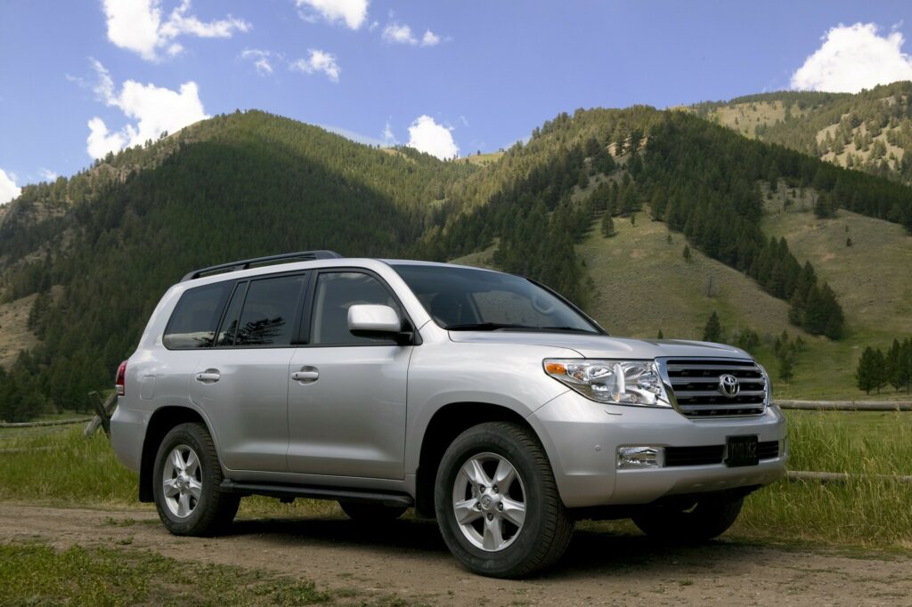 Which Classic Toyota Land Cruiser Reigns Supreme? | Carscoops