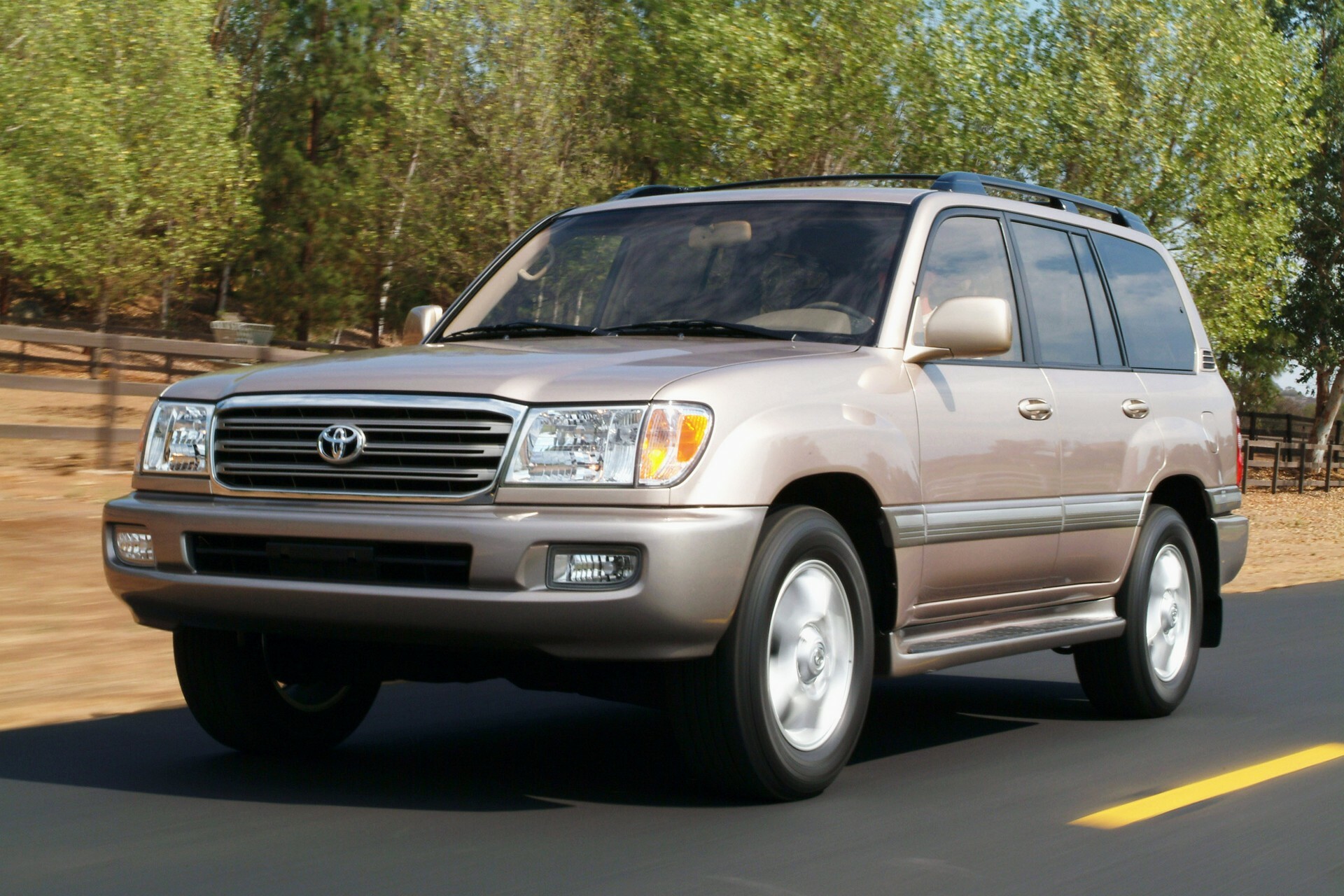 Which Classic Toyota Land Cruiser Reigns Supreme? | Carscoops
