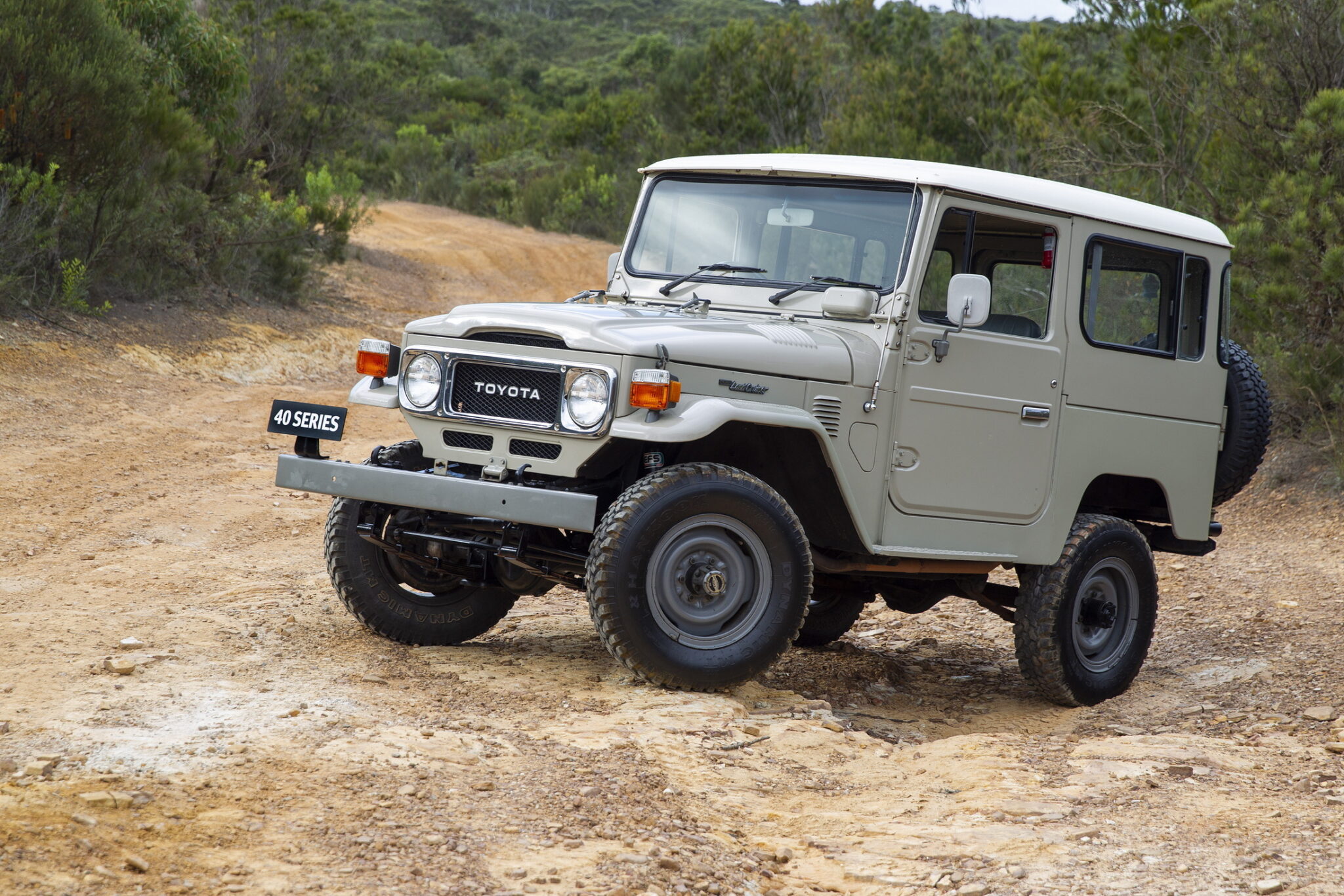 Electric Toyota Land Cruiser Sets World Record For Longest Underwater ...