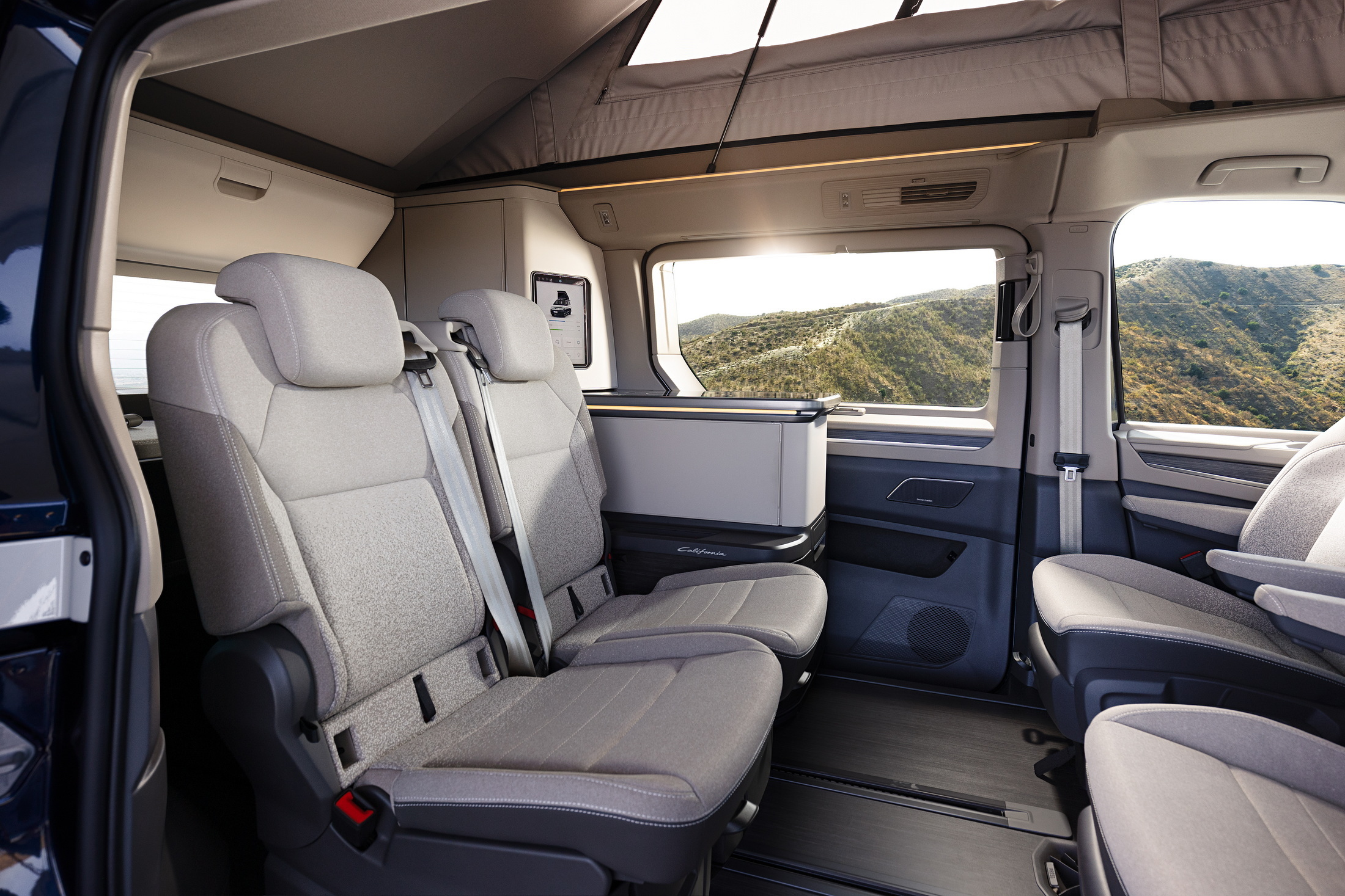 VW Unveils New PHEV California Concept With More Batteries And Doors ...