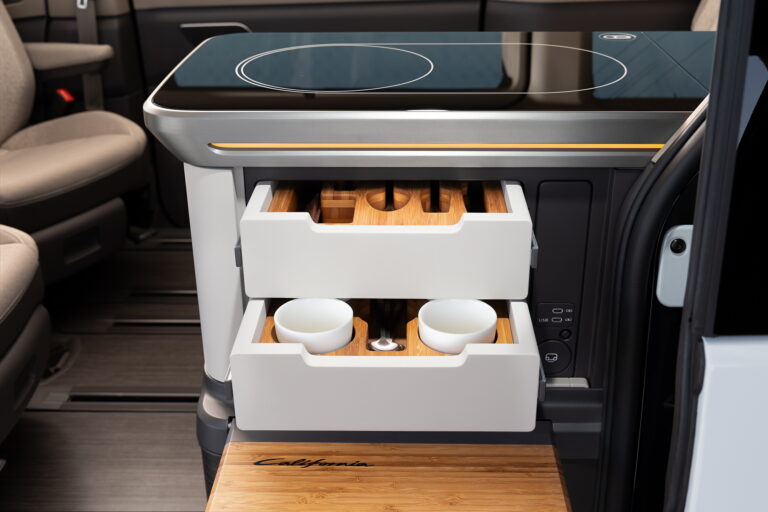 VW Unveils New PHEV California Concept With More Batteries And Doors ...