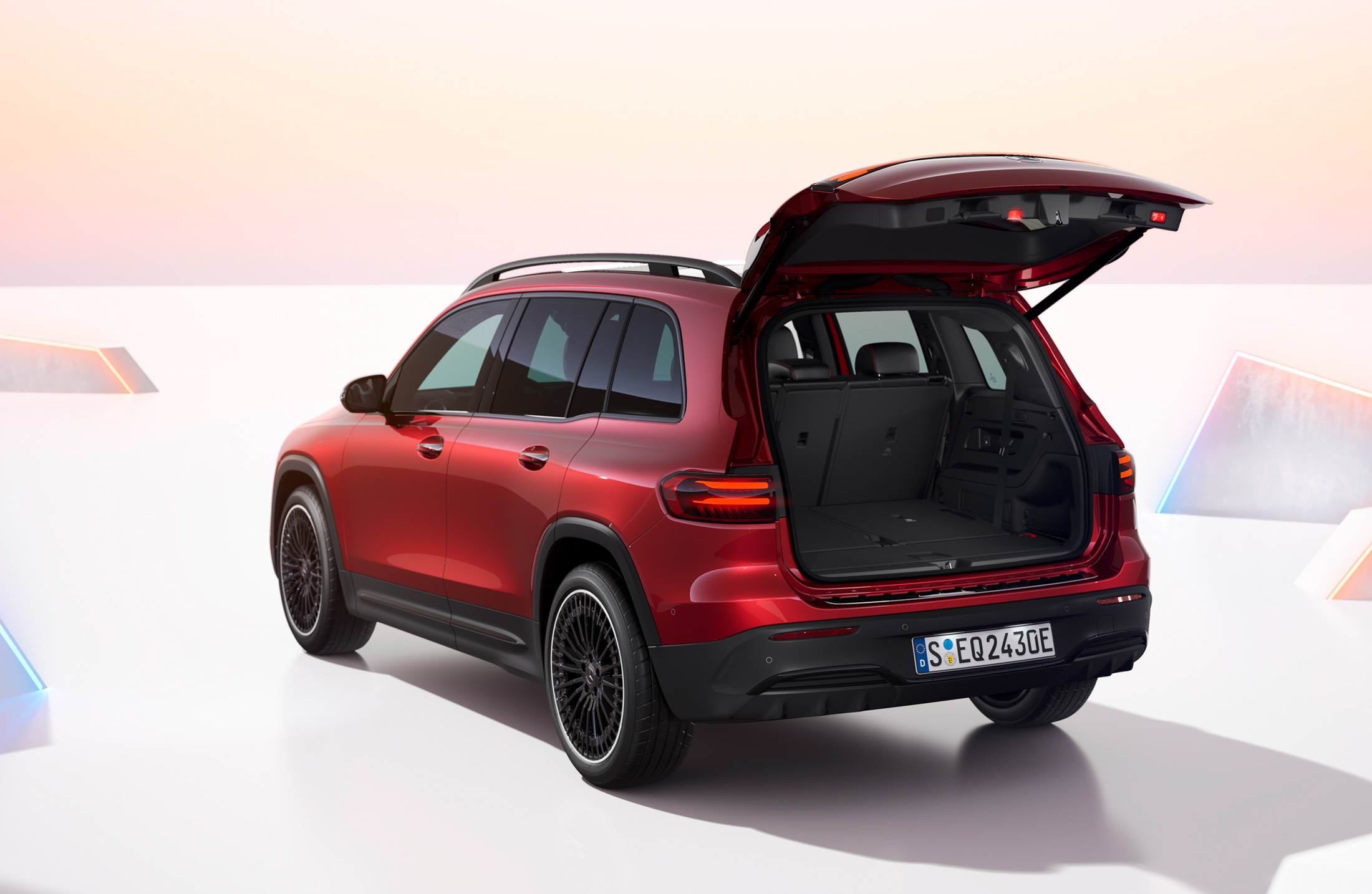 All The Stars Are Shining For Facelifted 2024 Mercedes EQA And EQB ...