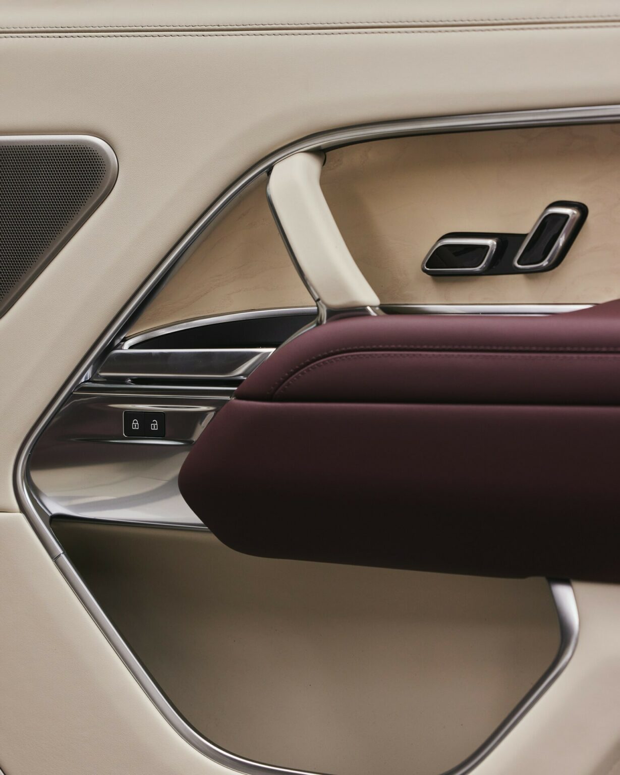 2024 Range Rover SV Carmel Edition Debuts As A $370k Fashion Statement ...