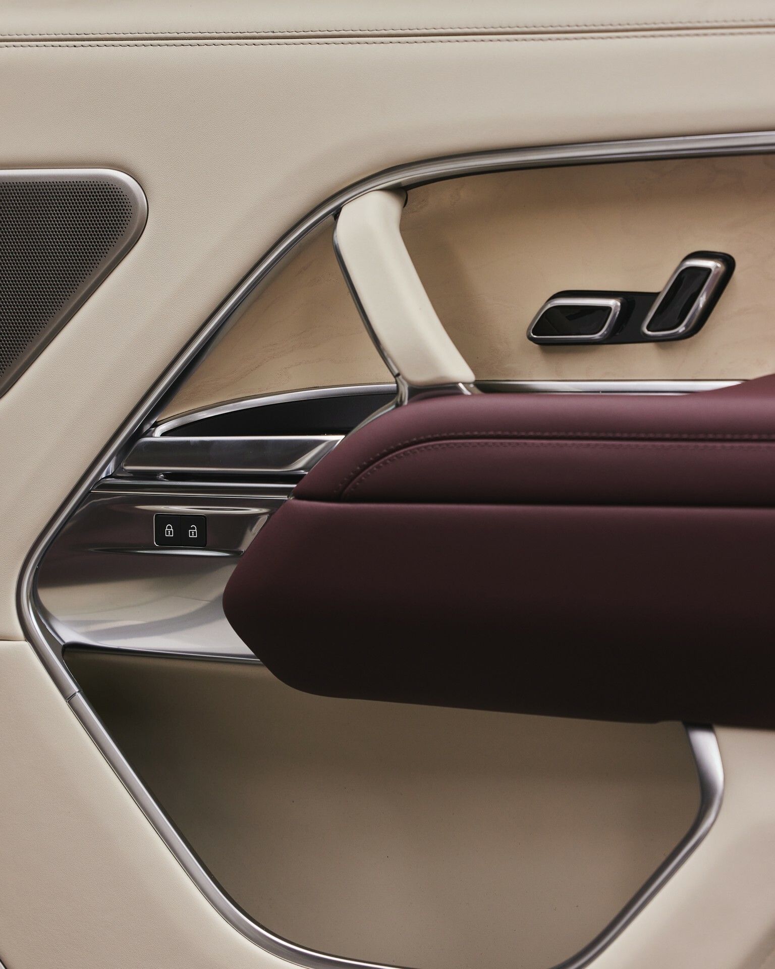 2024 Range Rover SV Carmel Edition Debuts As A $370k Fashion Statement ...