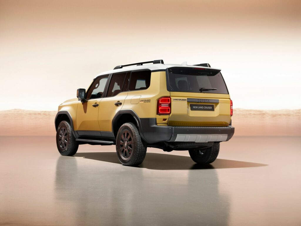 What If Suzuki Made A Land Cruiser? Rendering Imagines The Ultimate Off ...