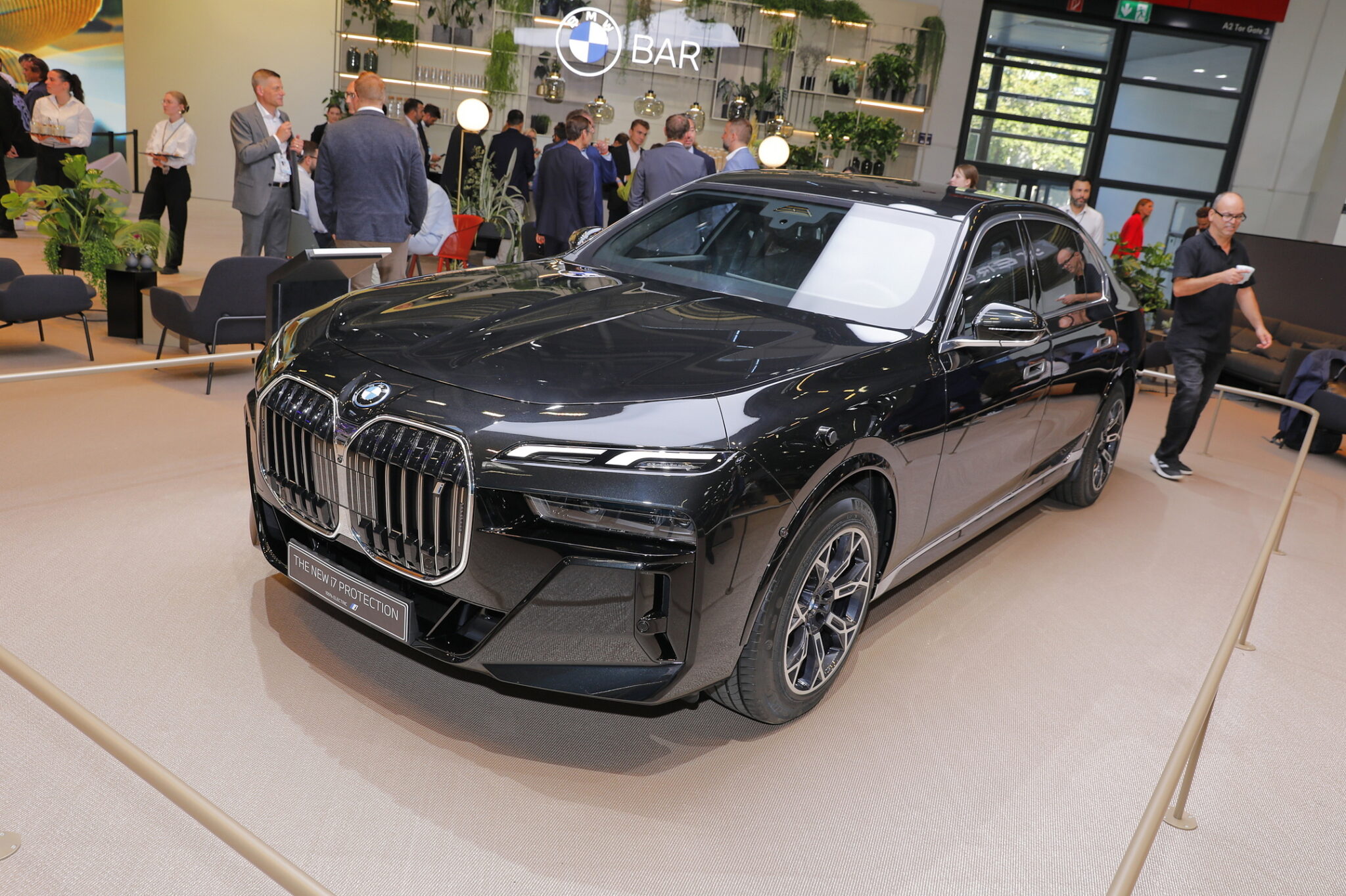 BMW i7 Protection Is The First Armored Electric Luxury Sedan But It’s ...