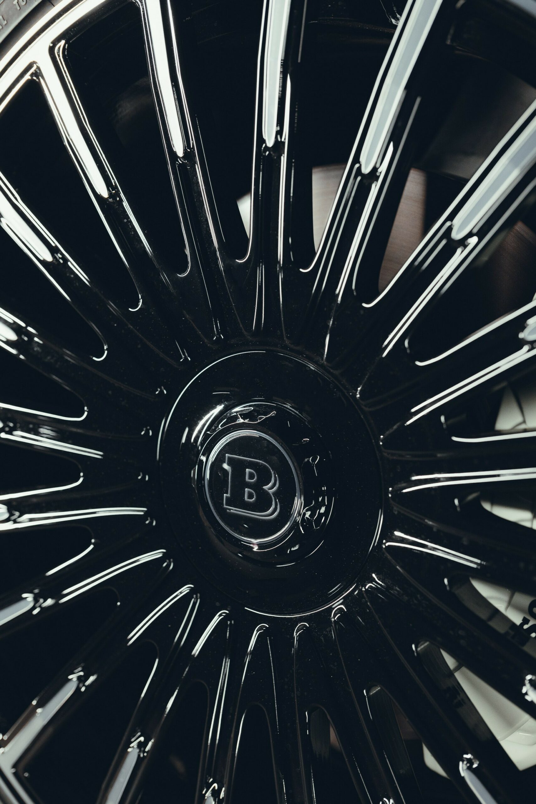 Brabus 600 Is A Range Rover P530 With A Pistachio Green Interior ...