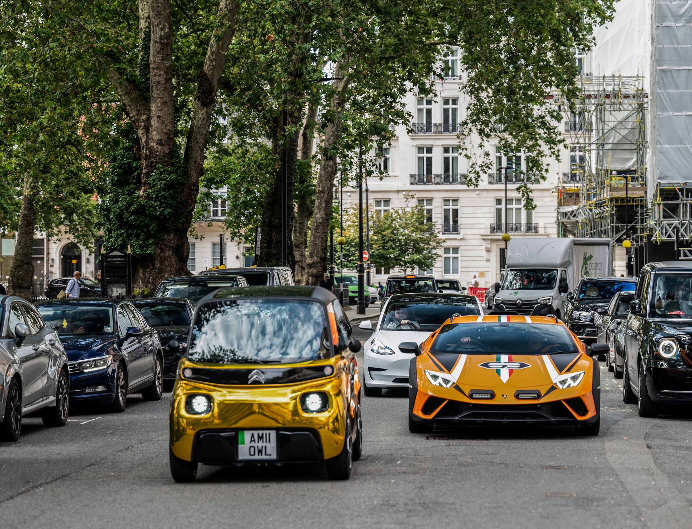 Gold-Wrapped Citroen Ami Photobombs Supercars In London | Carscoops