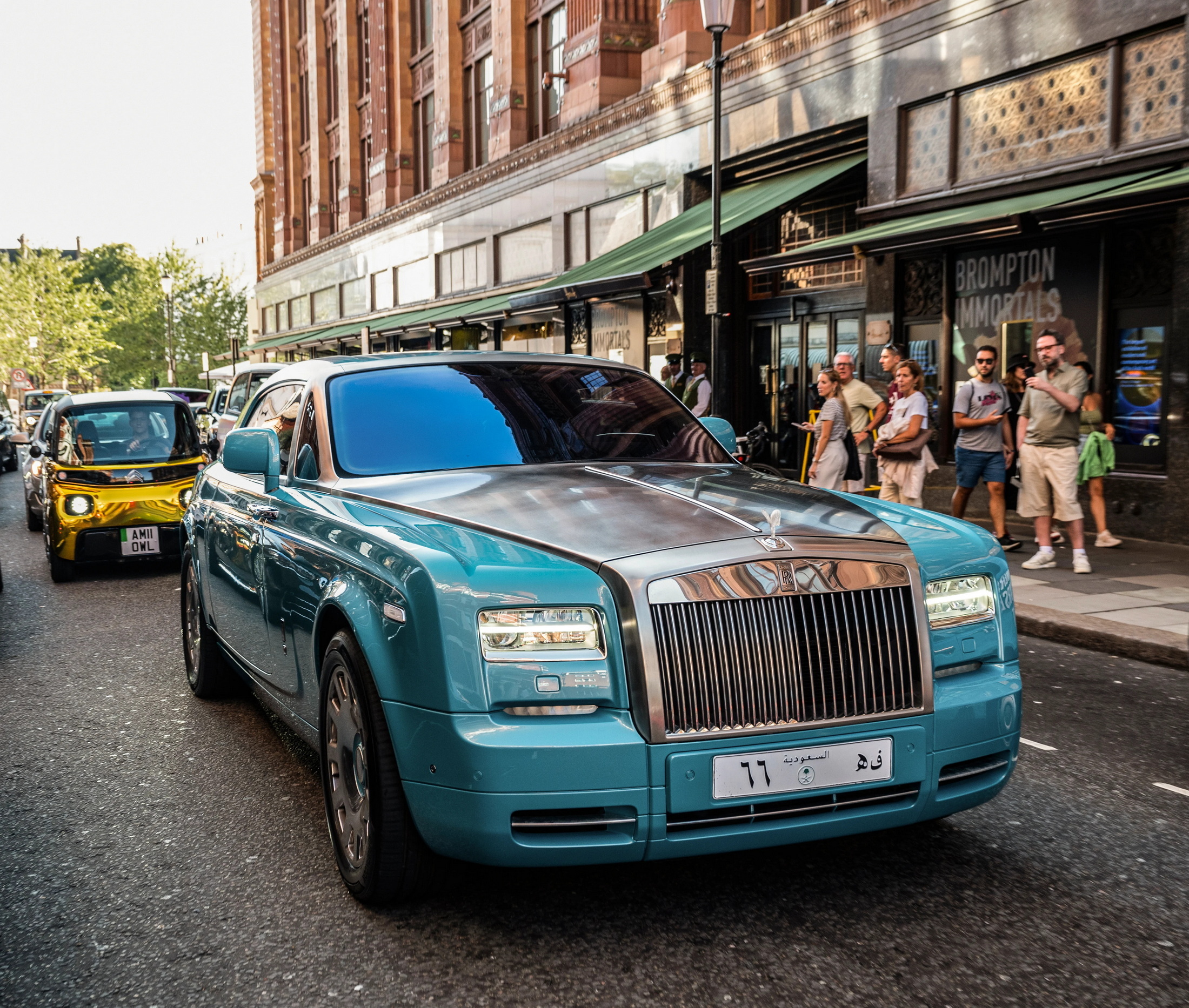Gold-Wrapped Citroen Ami Photobombs Supercars In London | Carscoops