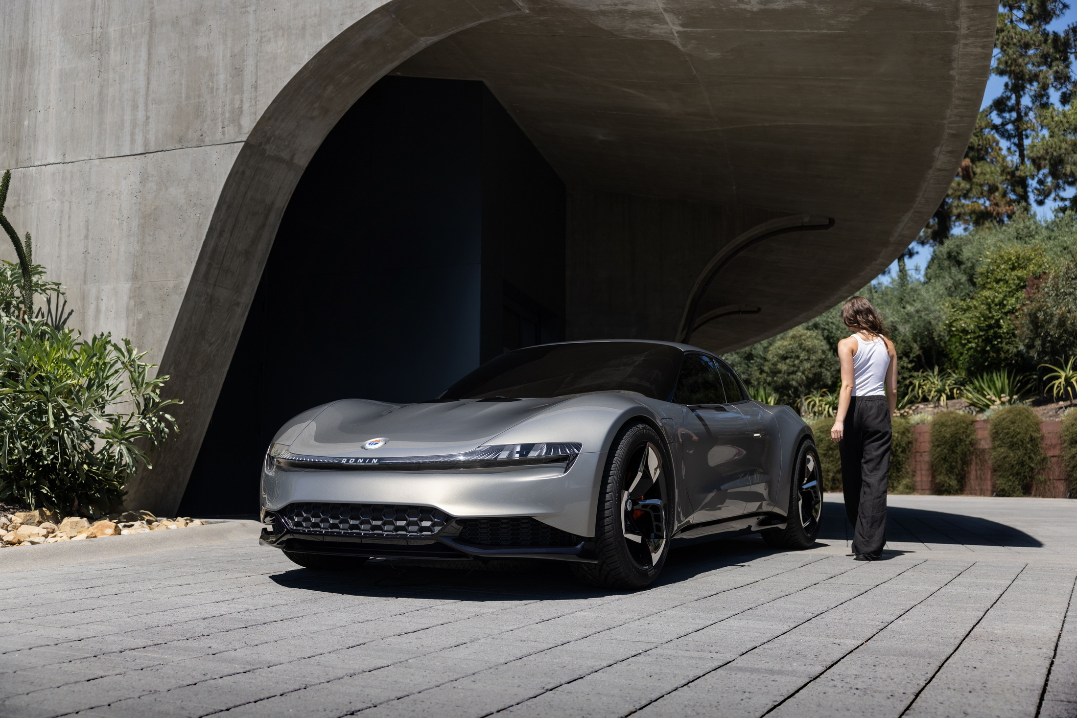 2026 Fisker Ronin EV Priced At $385,000, Promises Over 1,000 HP, 600 ...
