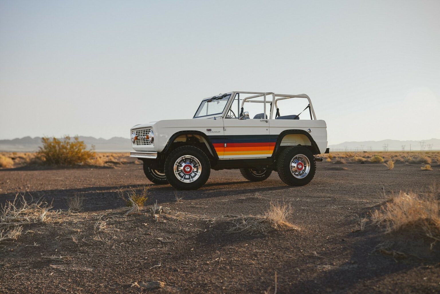 Gateway Bronco’s $400,000 Restomod Premieres With New Chassis And 460 ...