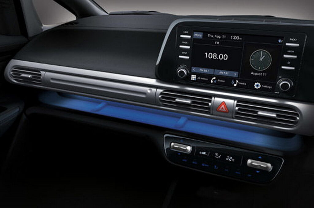 Hyundai Stargazer X Is A Budget Crossover Minivan With Futuristic Looks ...