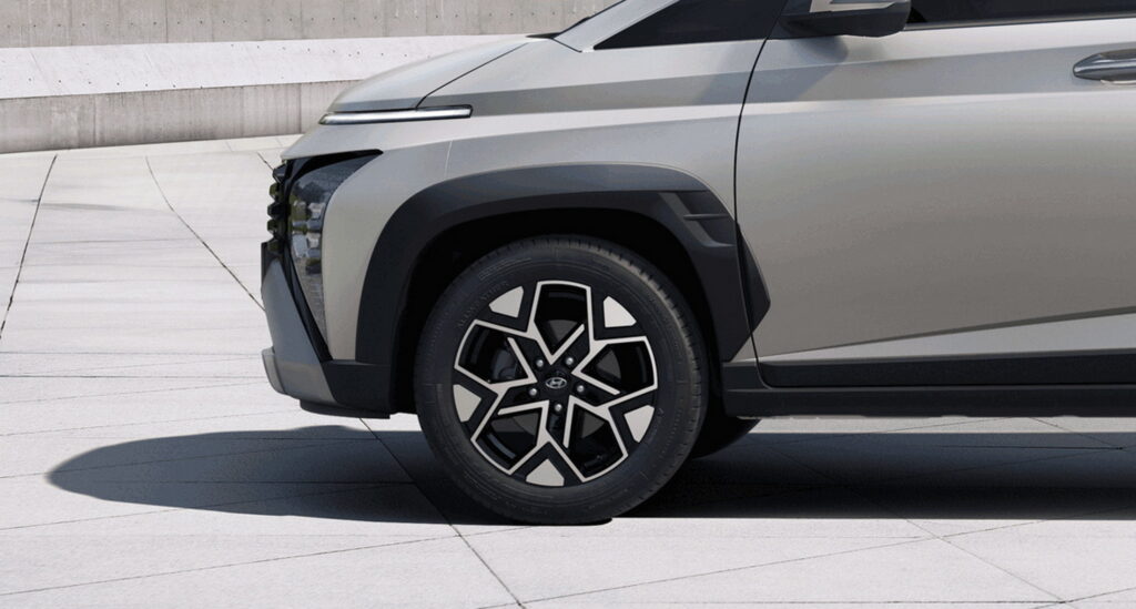 Hyundai Stargazer X Is A Budget Crossover Minivan With Futuristic Looks ...