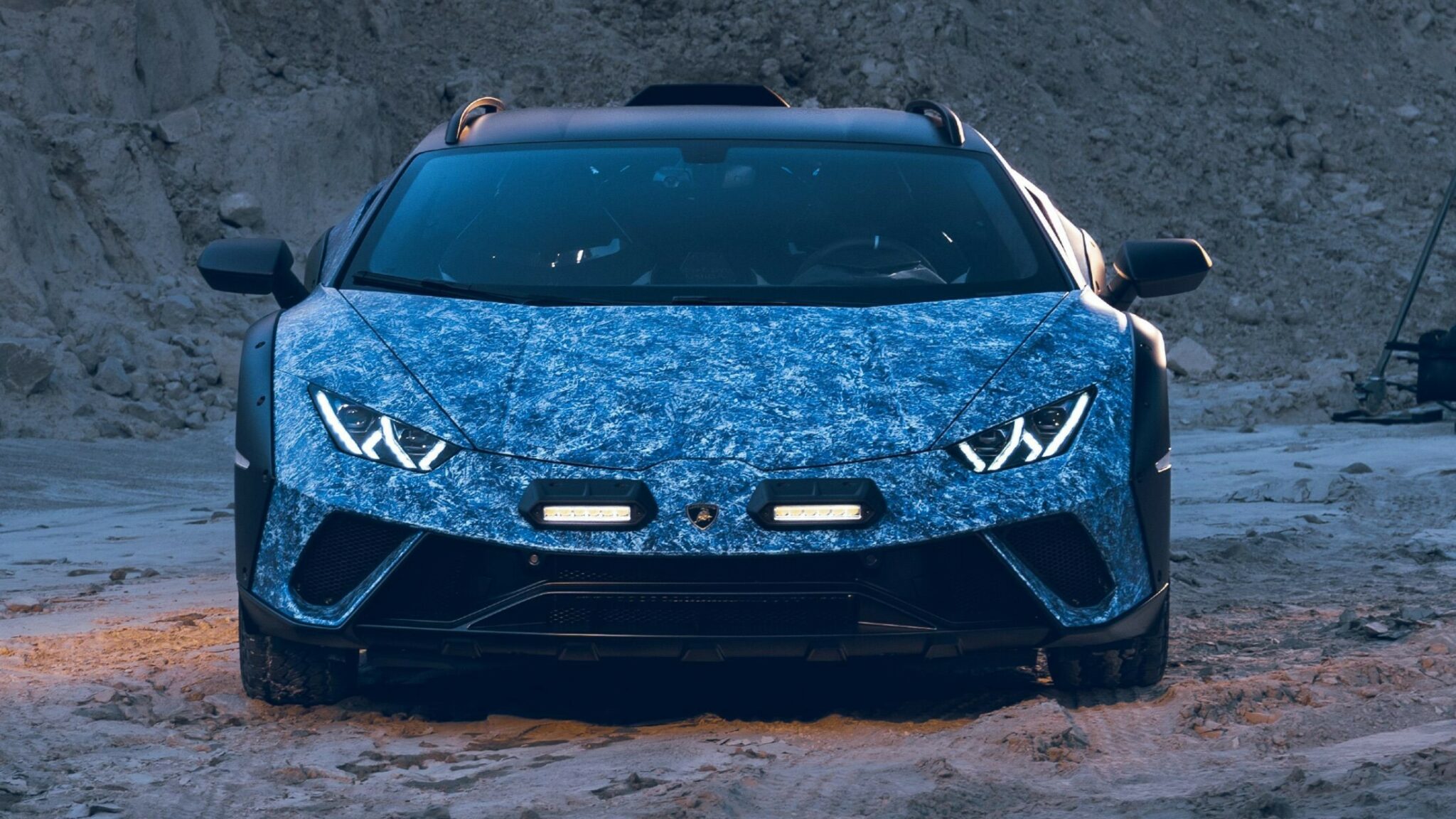 One-Off Lamborghini Huracan Sterrato Opera Unica Has A Hand-Painted ...