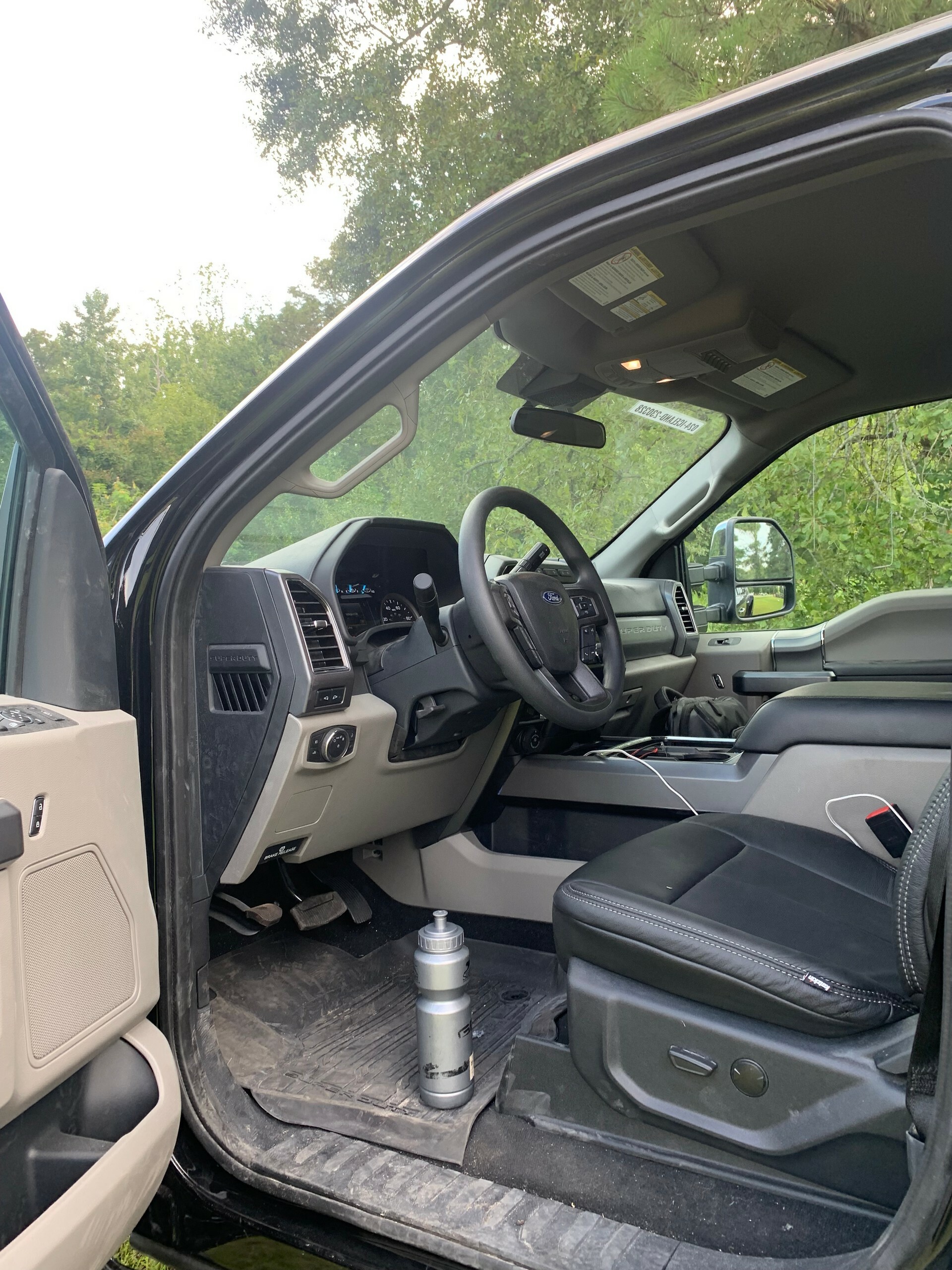 MegaRexx’s SVN Custom Is A Wild Family Hauler With Ten Seats | Carscoops