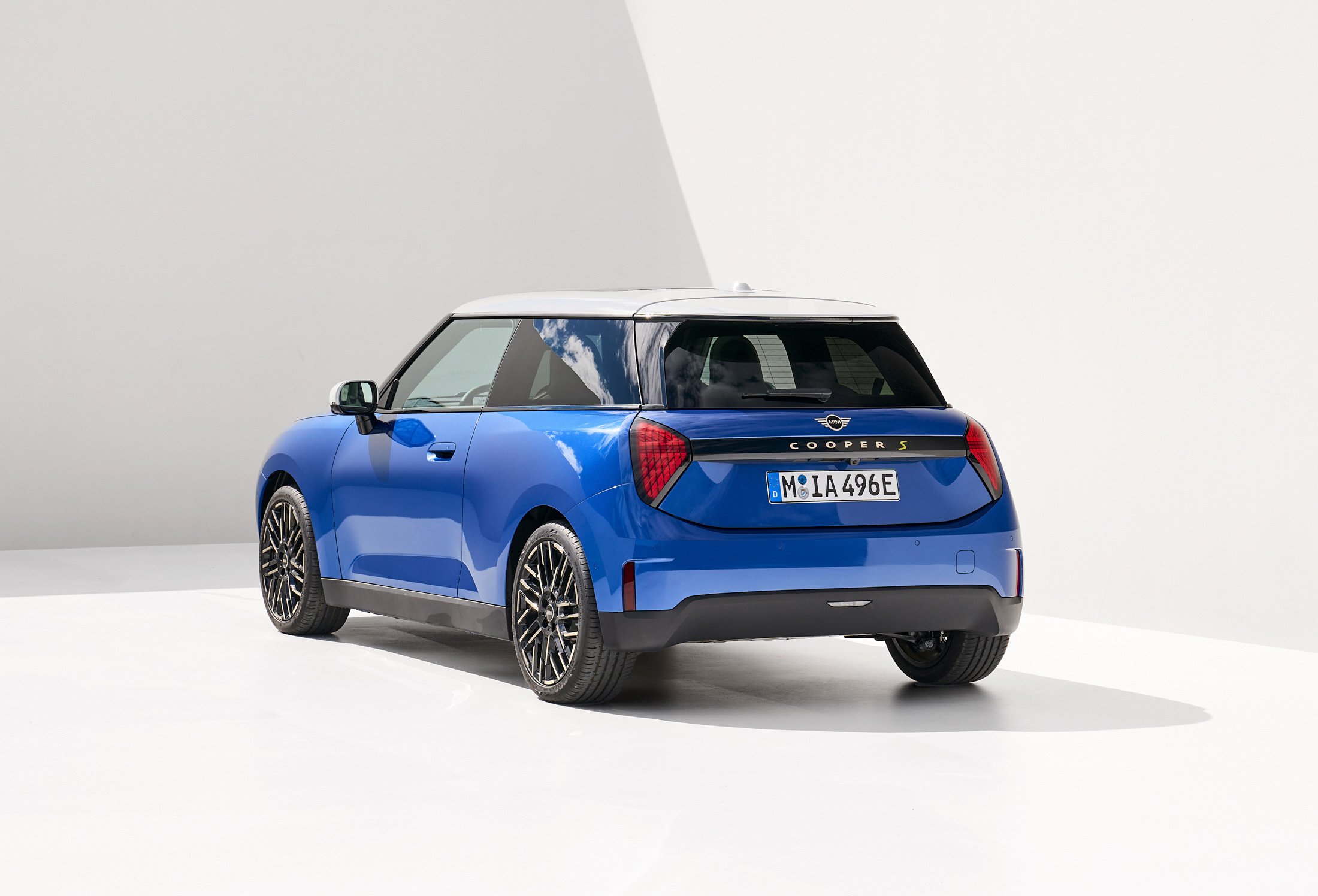 2025 Cooper EV Is A Grown-Up Premium Hatch That’s More Baby BMW Than ...