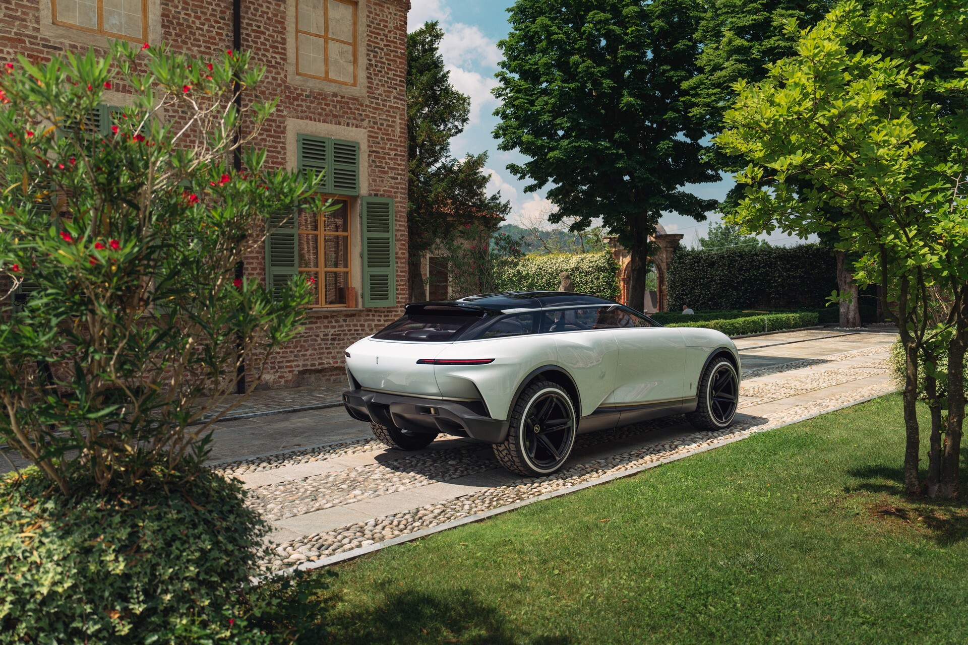 Pininfarina’s PURA Vision Concept Is A Stunning Gullwing Coupe-SUV ...