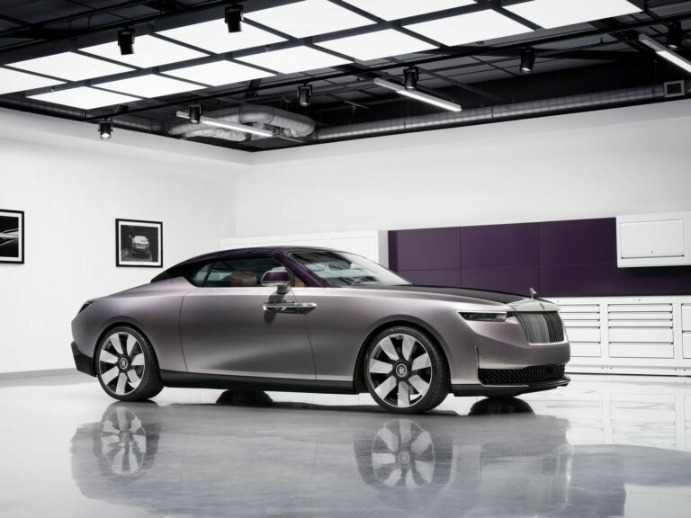 Rolls-Royce Amethyst Droptail Debuts As The Only Car With An ...