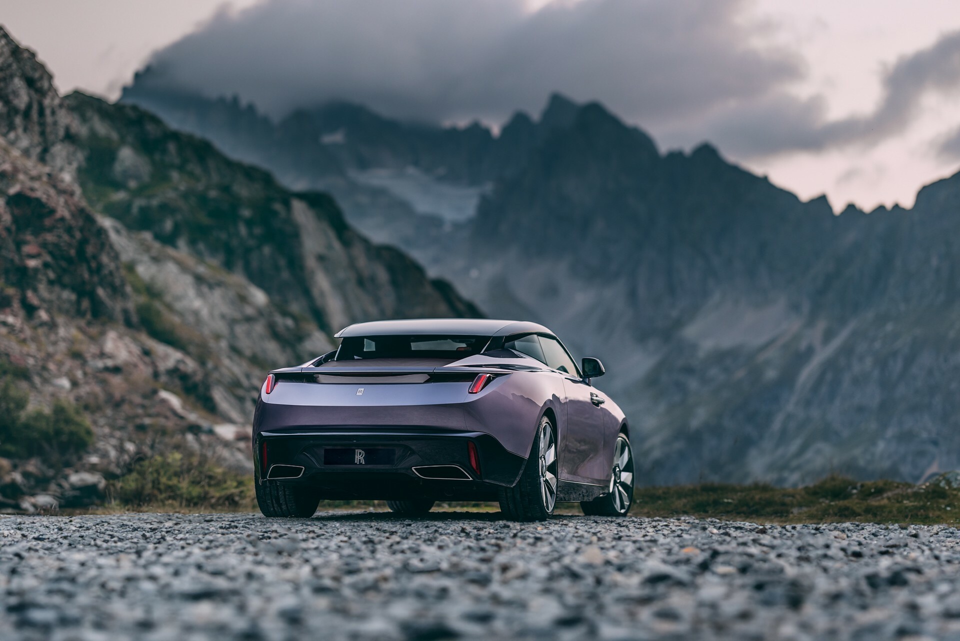 Rolls-Royce Amethyst Droptail Debuts As The Only Car With An ...