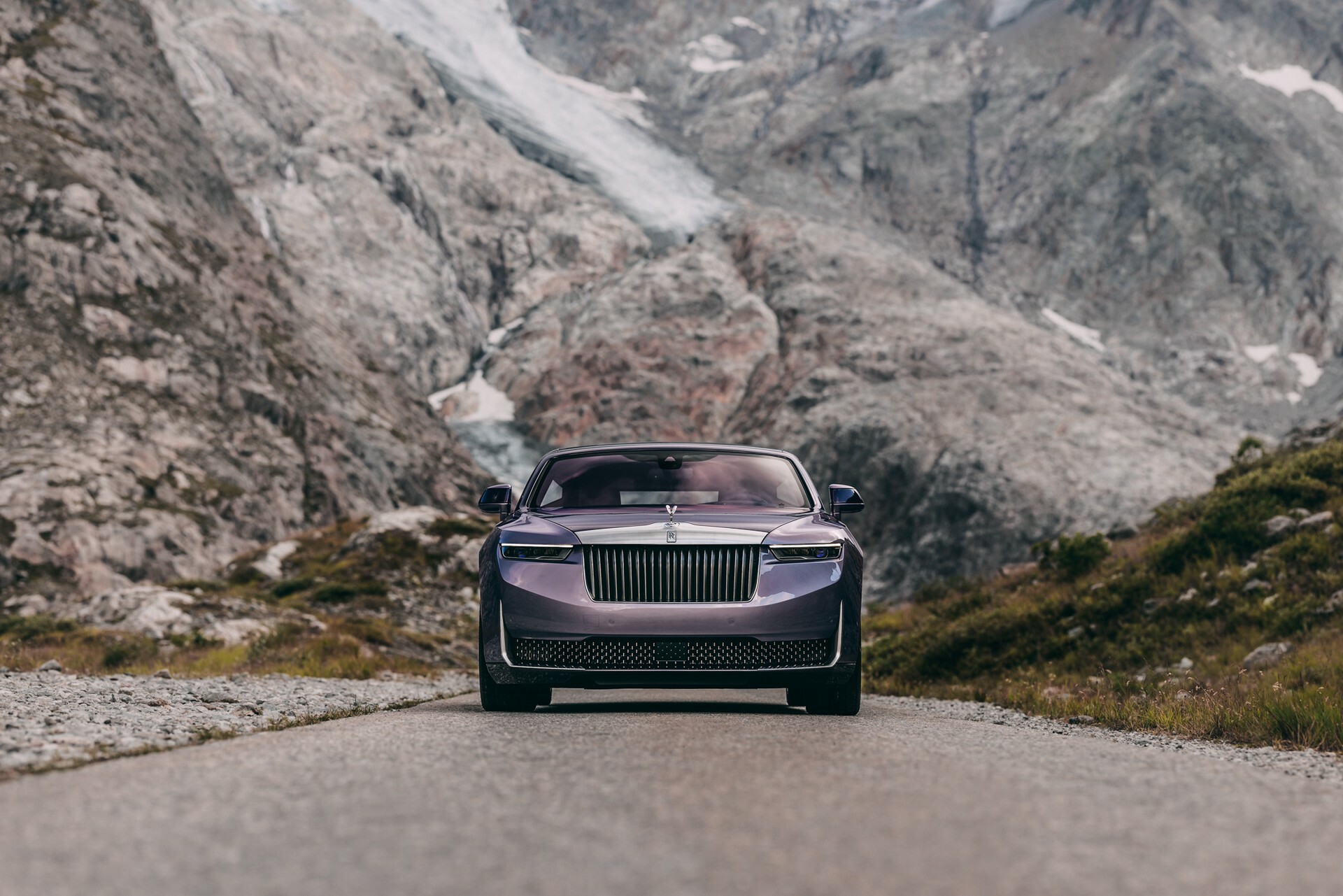 Rolls-Royce Amethyst Droptail Debuts As The Only Car With An ...