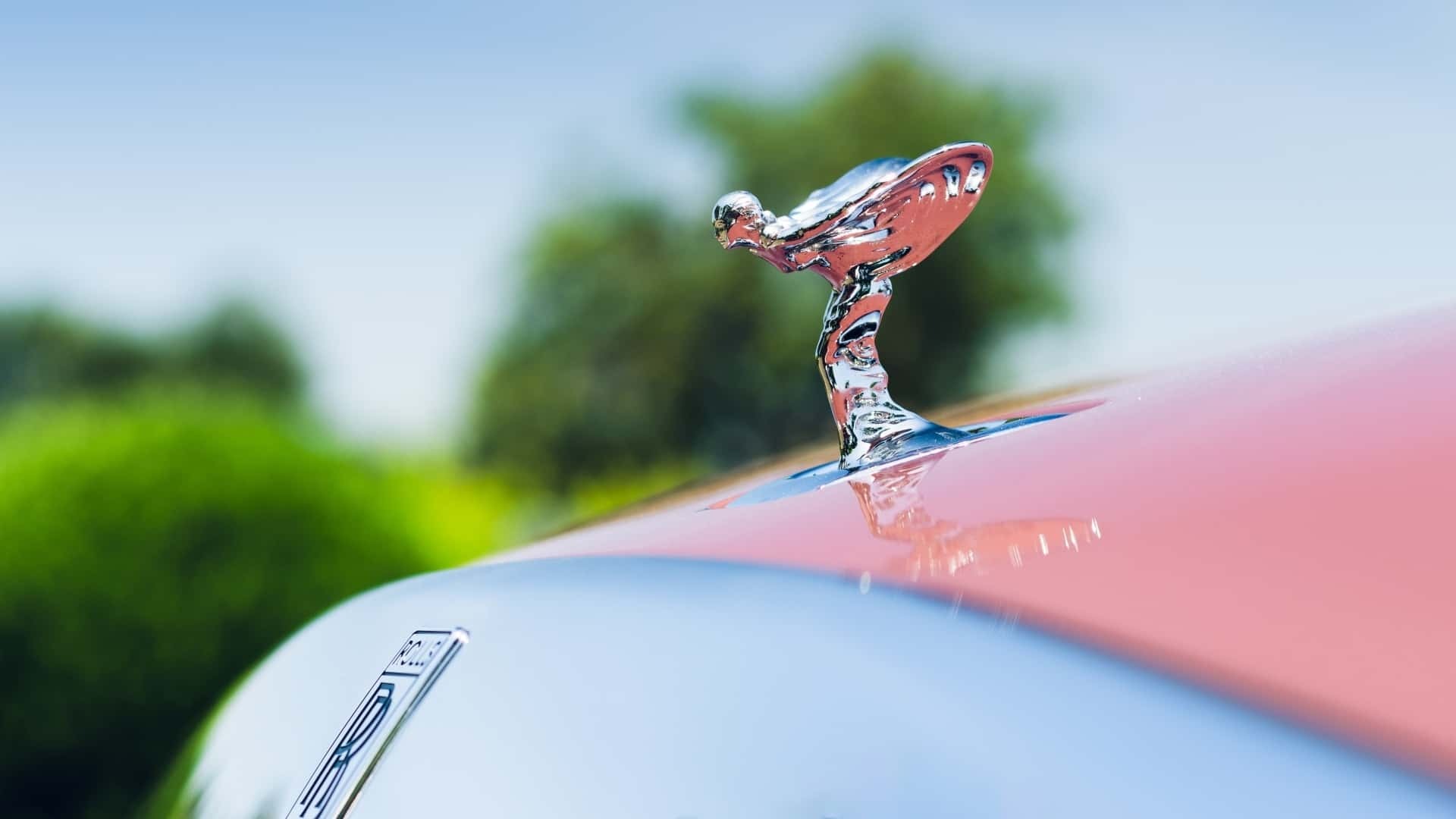 Rolls-Royce Spectre Lands In Monterey With Morganite Pink Paint | Carscoops