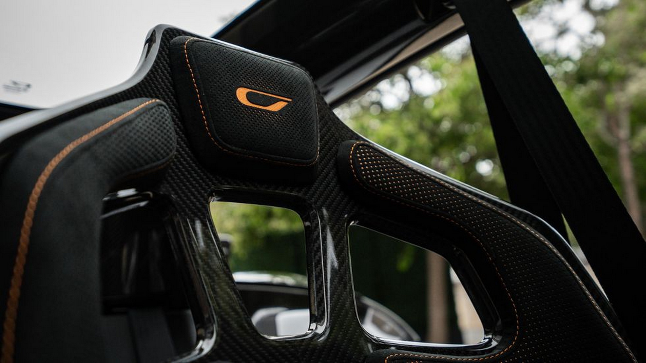 Here’s The Czinger 21C Blackbird In All Of Its 1,350 HP Glory | Carscoops