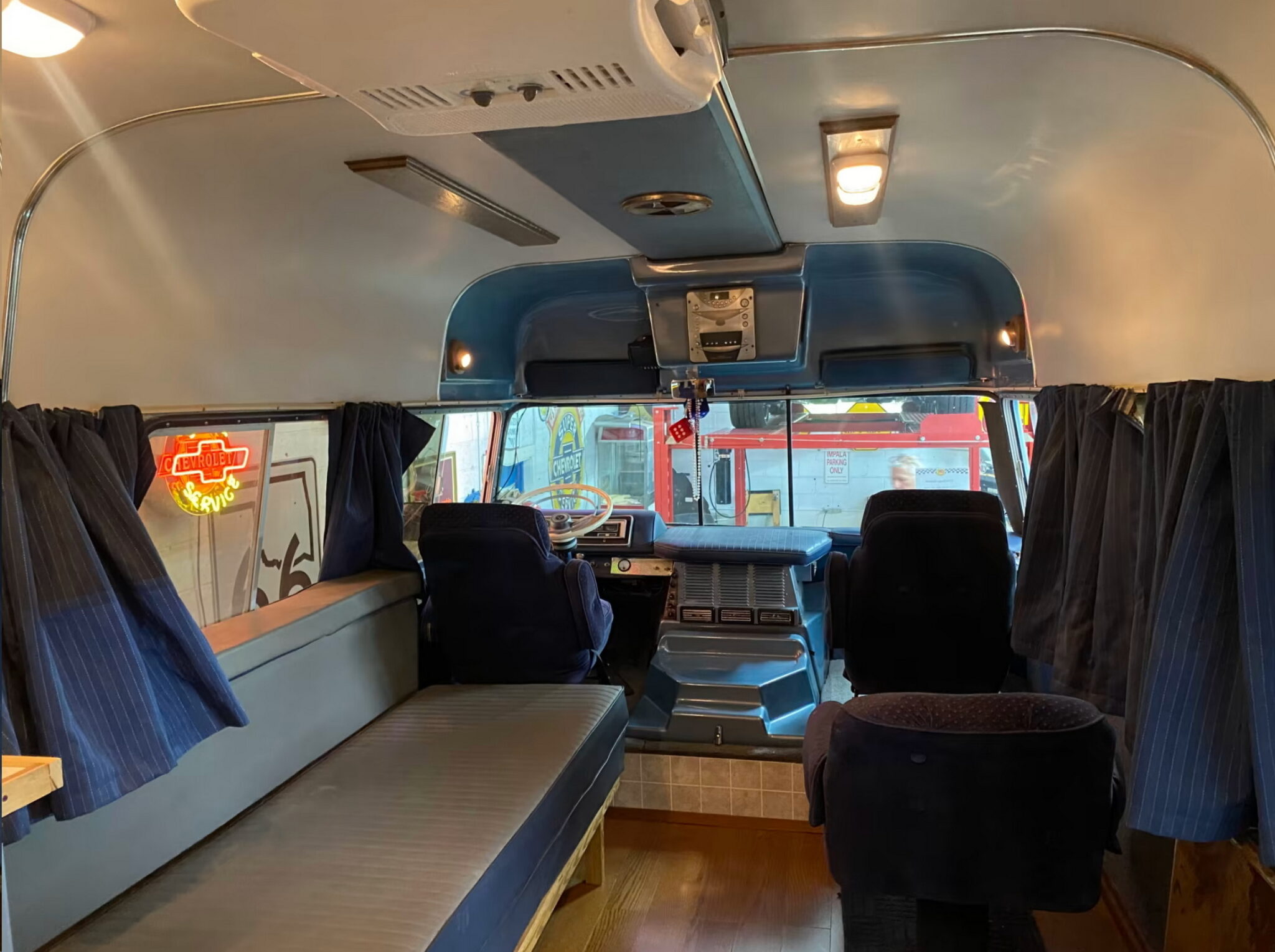 This 1-Of-12 Dodge Starcraft Motorhome Is As Rare As It Is Cute | Carscoops