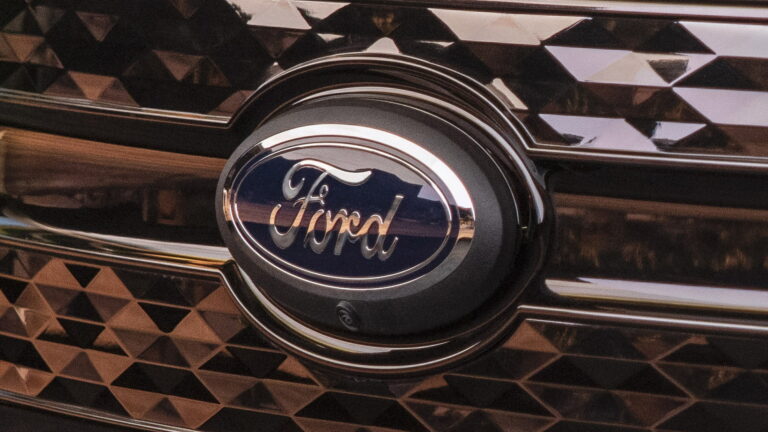 Ford Quietly Revealed A New Logo For 2024: Can You Tell What’s ...