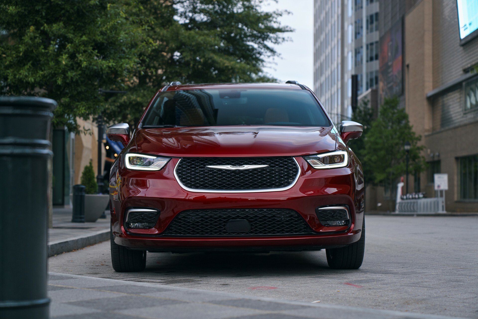 Chrysler Slashes 2024 Pacifica PHEV Lineup To Two Trims | Carscoops