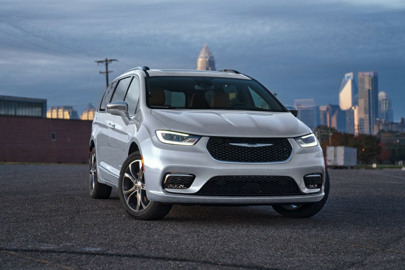 Chrysler Slashes 2024 Pacifica PHEV Lineup To Two Trims | Carscoops