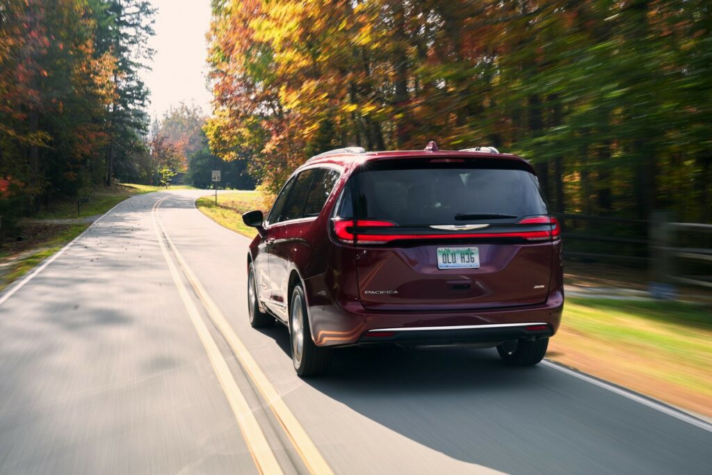 Chrysler Slashes 2024 Pacifica PHEV Lineup To Two Trims | Carscoops
