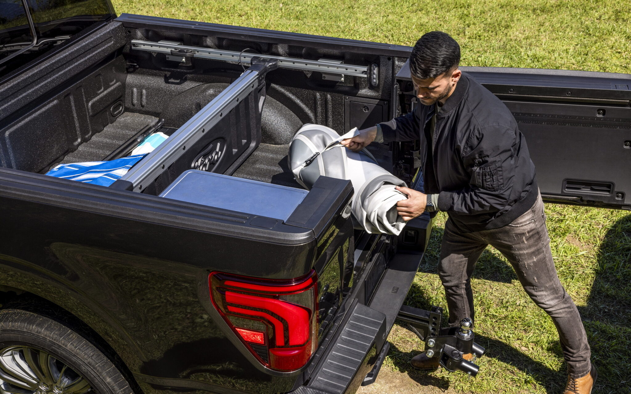 2024 Ford F-150 Refresh Brings New Swinging Tailgate, Cheaper Hybrid ...