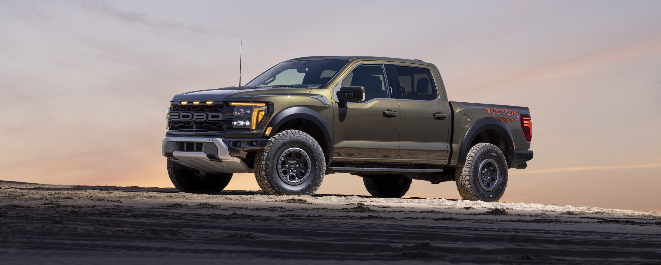 2024 Ford F-150 Raptor Gets Aggressive Refresh, New Tech, And More Off ...