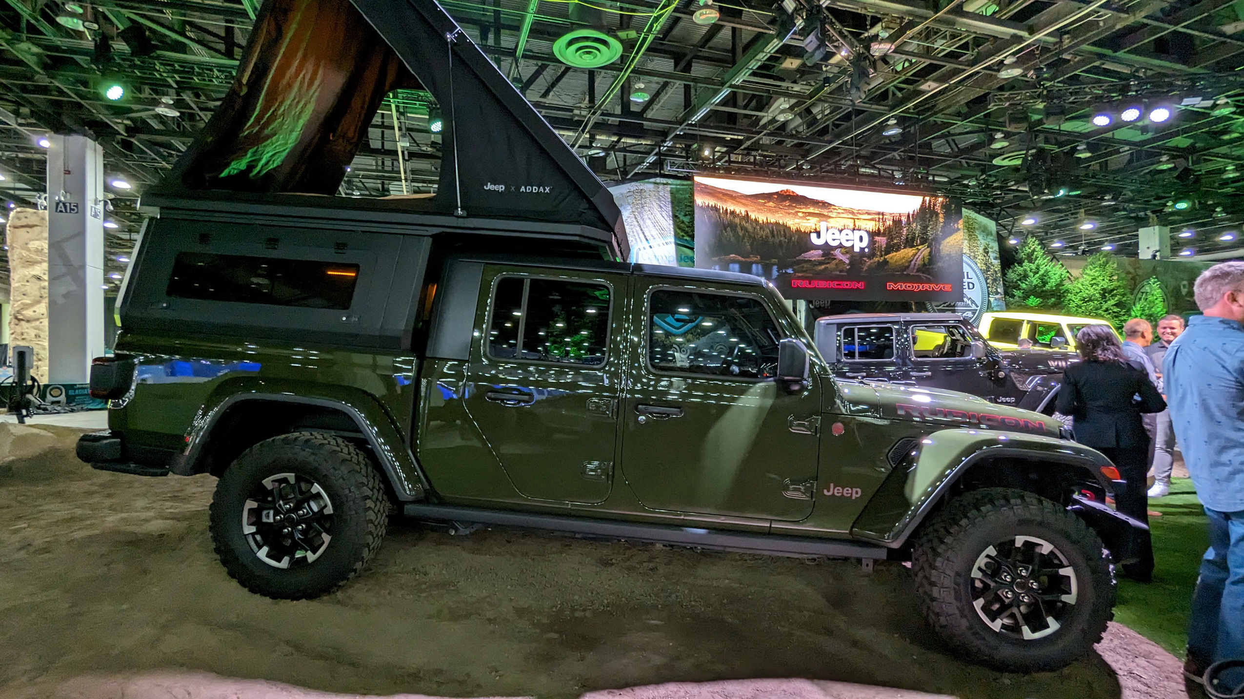 2024 Jeep Gladiator Updated With A New Face, Better Interior, And More ...
