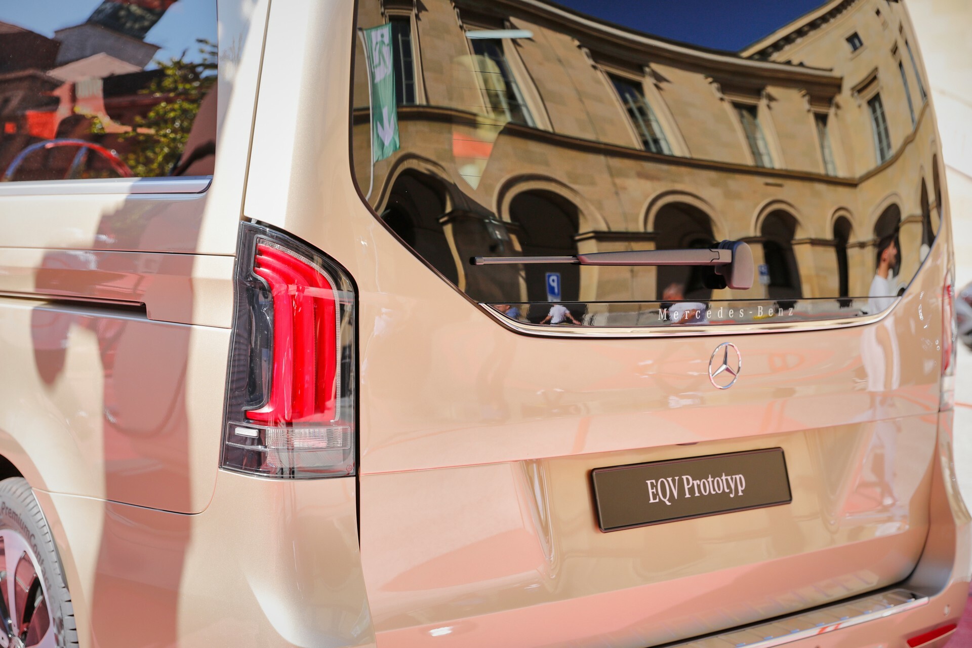 2024 Mercedes-Benz EQV Adds Extra Style To Electric Van | Carscoops