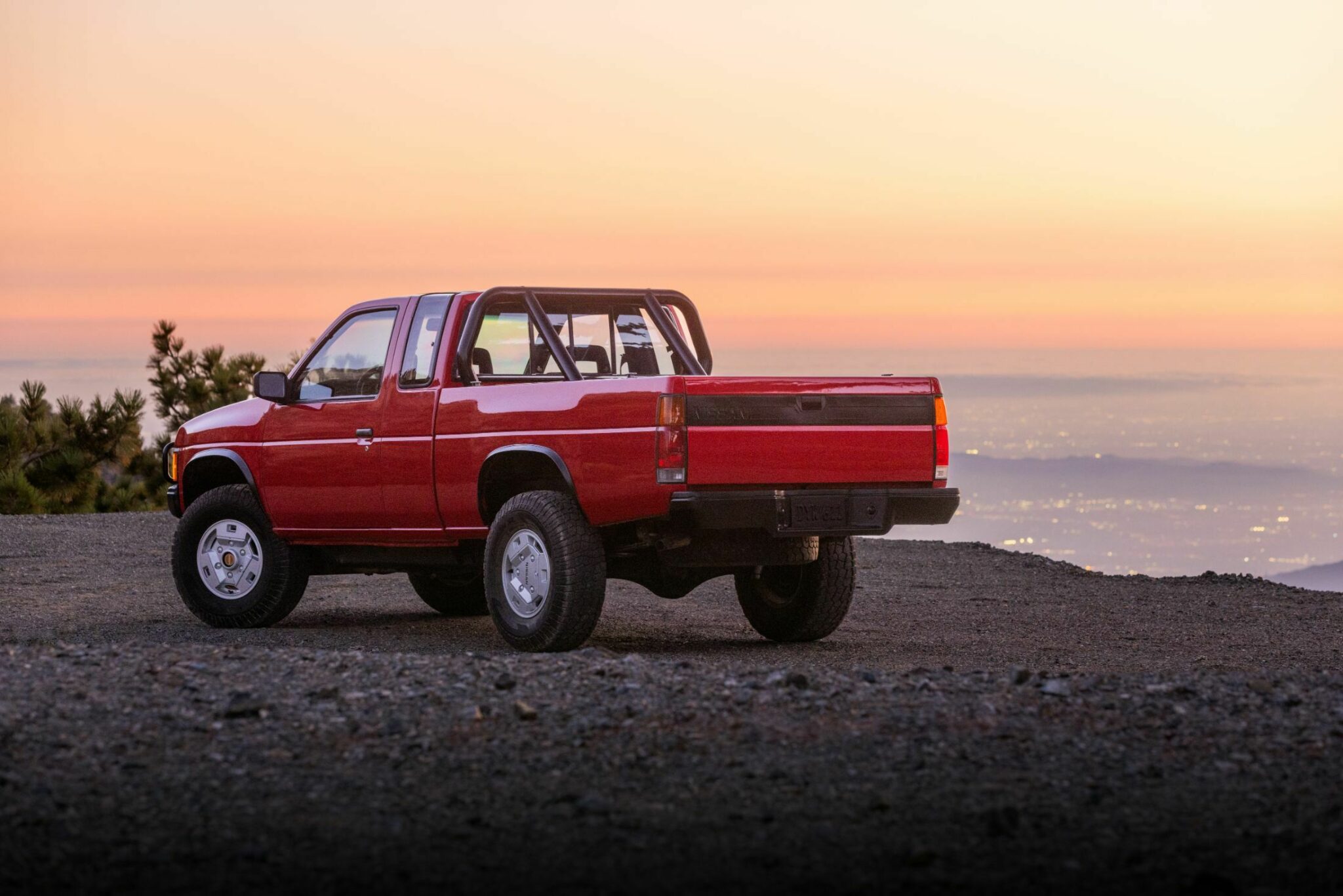 2024 Nissan Frontier Gains Cool New Hardbody Edition With ’80s ...