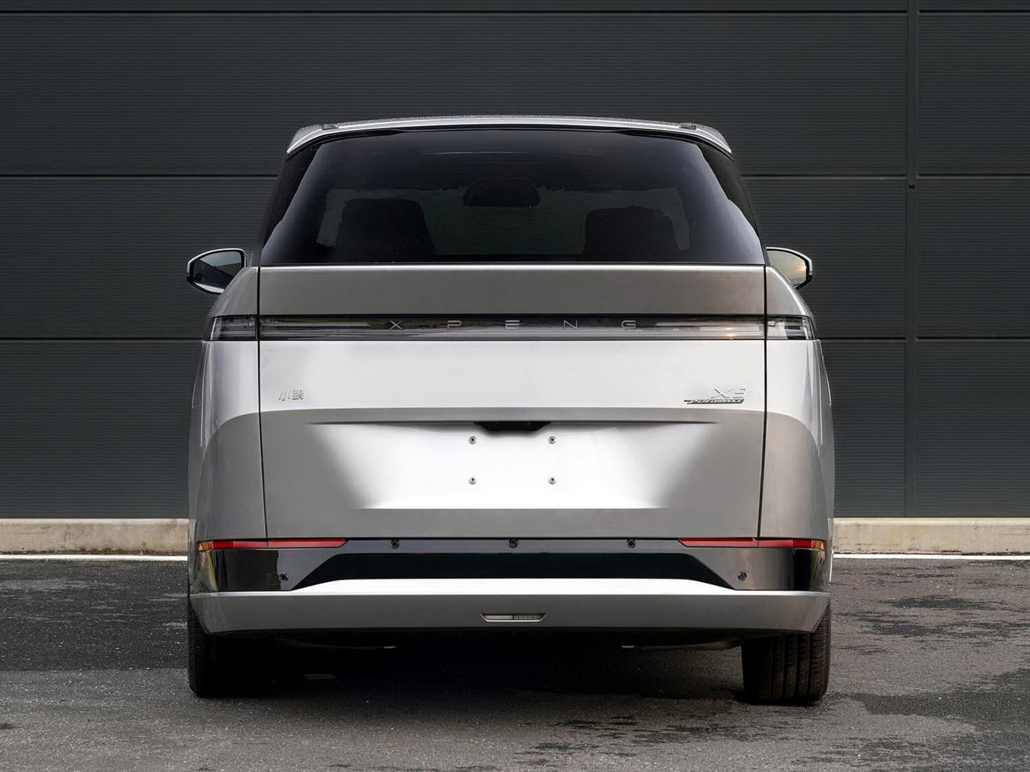 The Xpeng X9 Is A Cyber Minivan With Room For Seven And Up To 500 HP ...