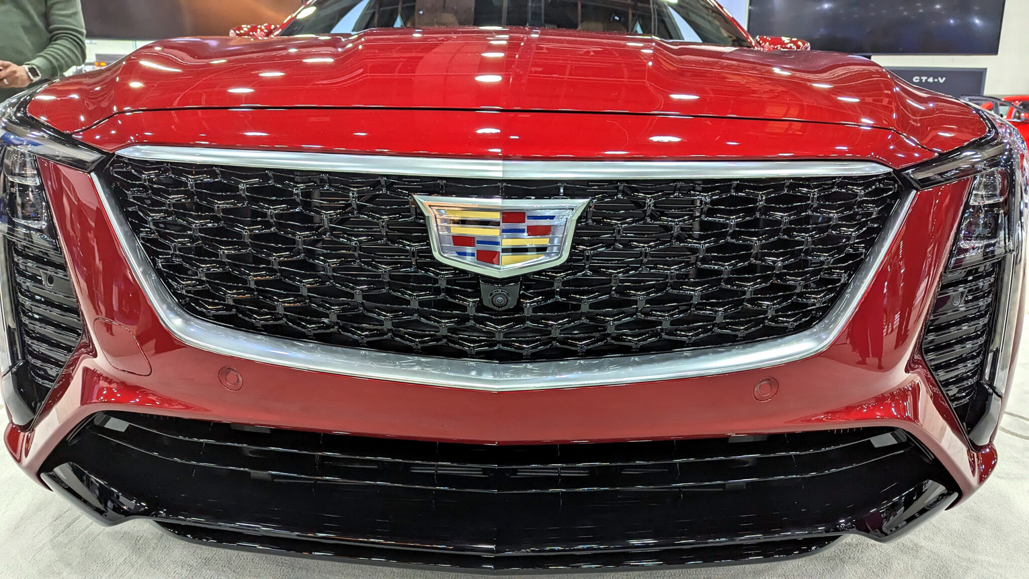 2025 Cadillac CT5 Has Sportier Styling And A New 33-Inch Curved Display ...