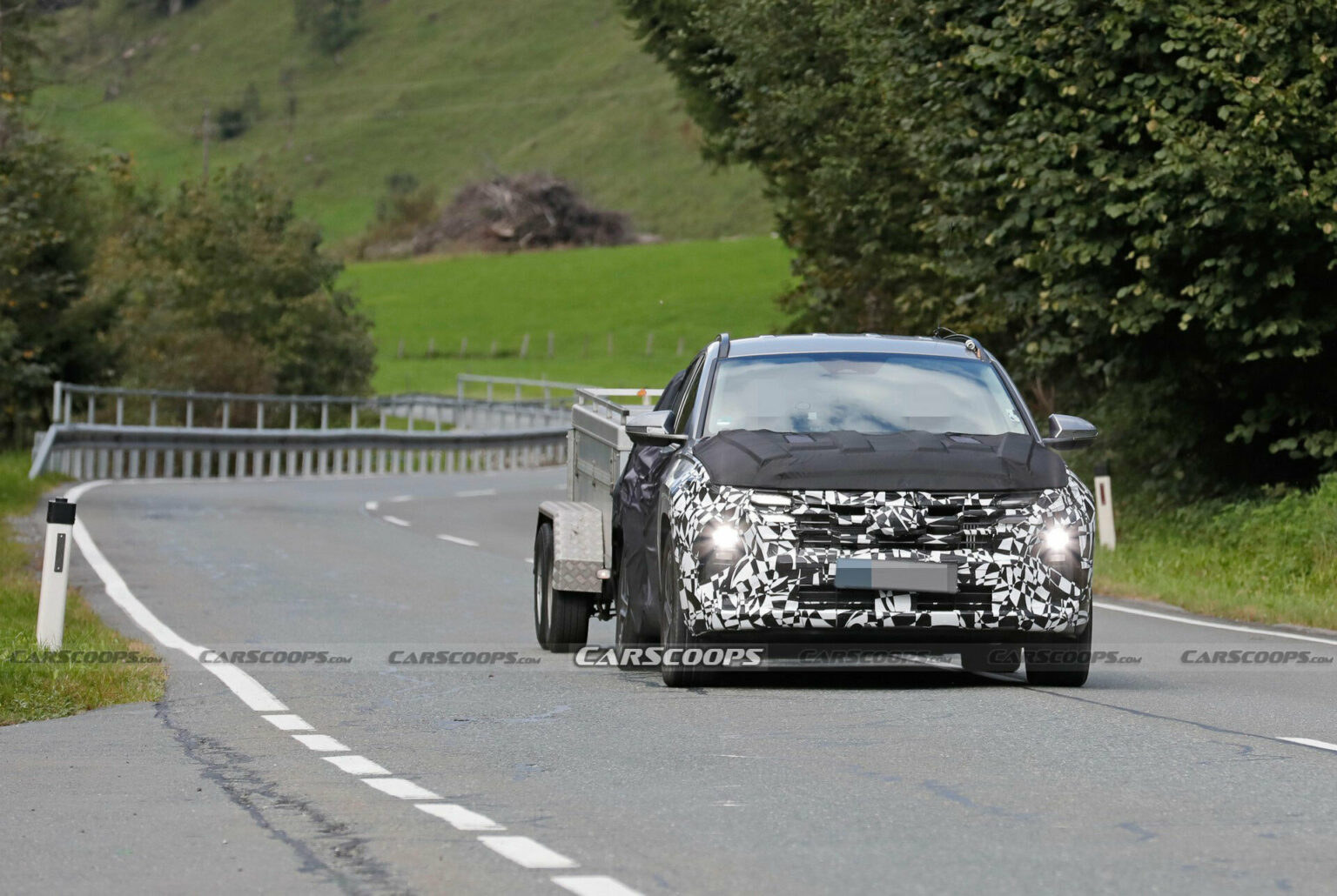 2025 Hyundai Tucson Shows Off New Grille And Updated Lighting Units ...