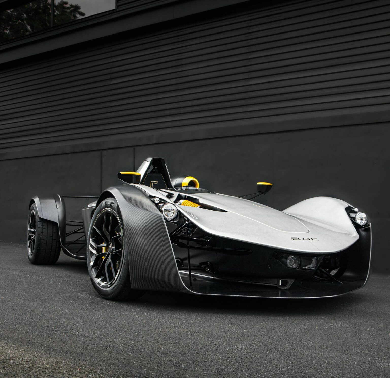Unique BAC Mono R Premieres With Titanium Carbon Fiber Finish | Carscoops