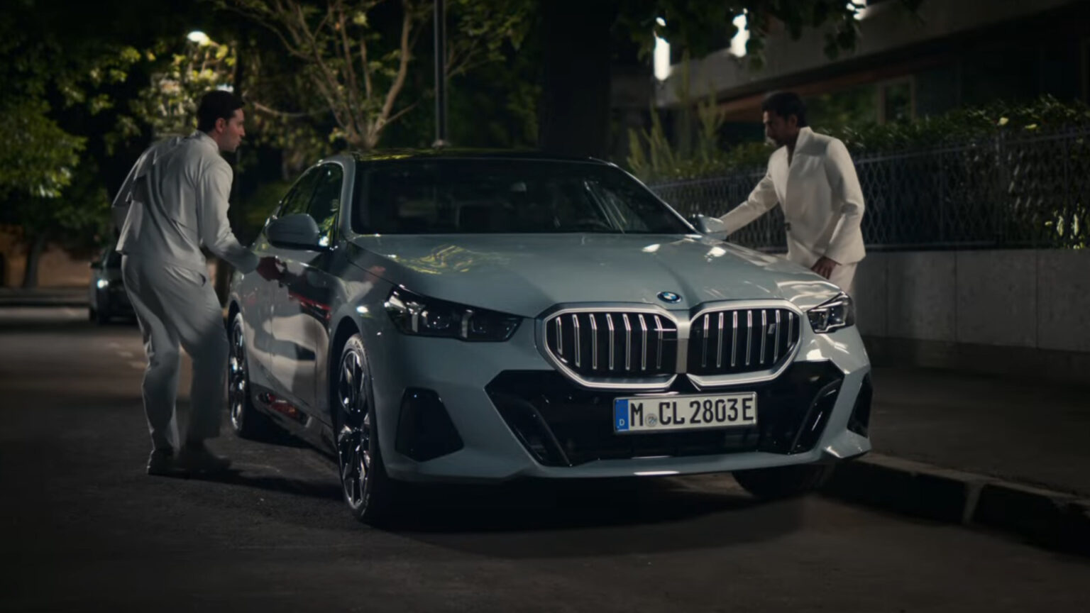 BMW i5 Has A Tesla Sentry-Like Recorder To Catch Thieves In The Act ...