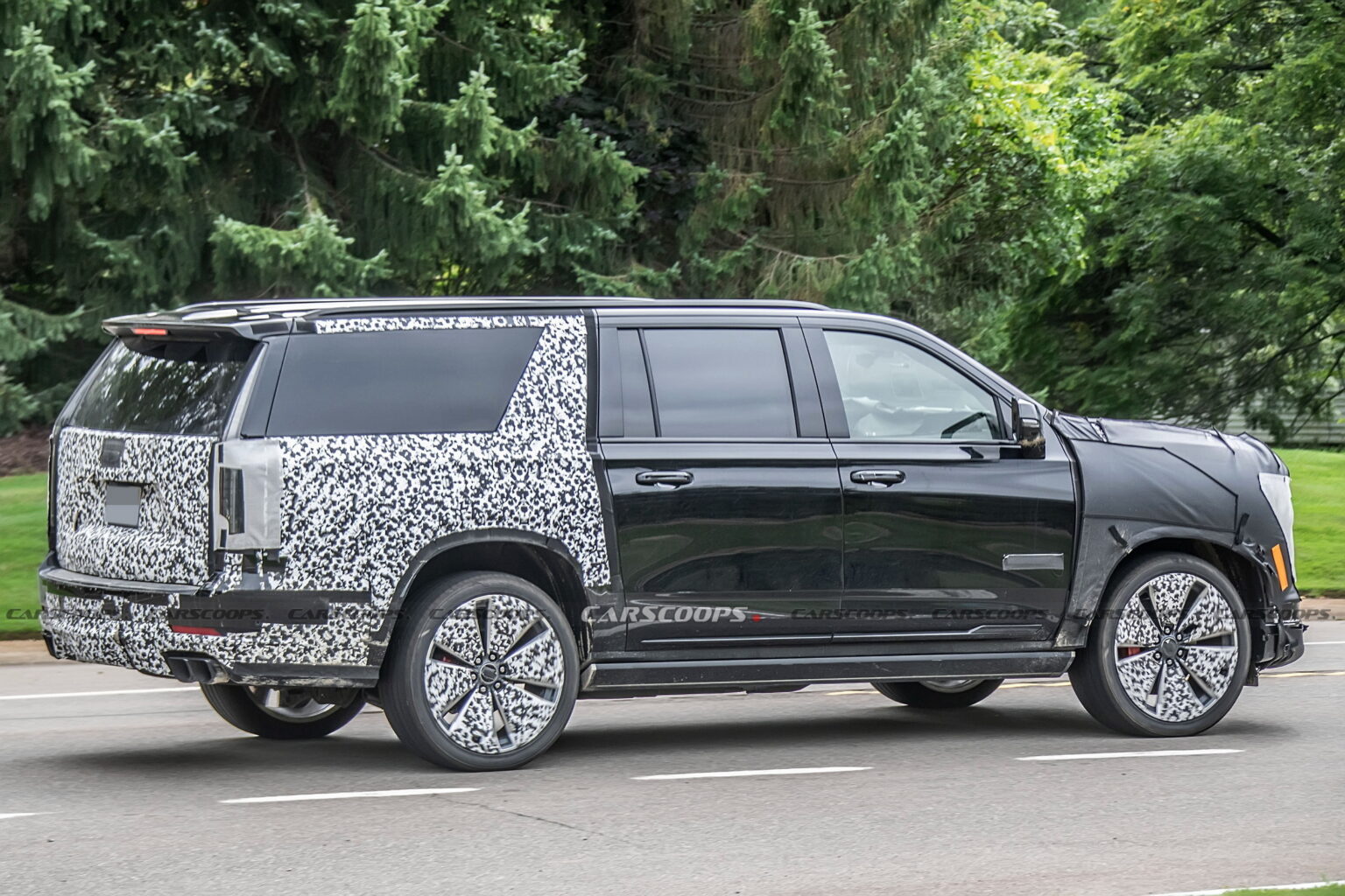2025 Cadillac Escalade Spied With New Interior From The Electric ...